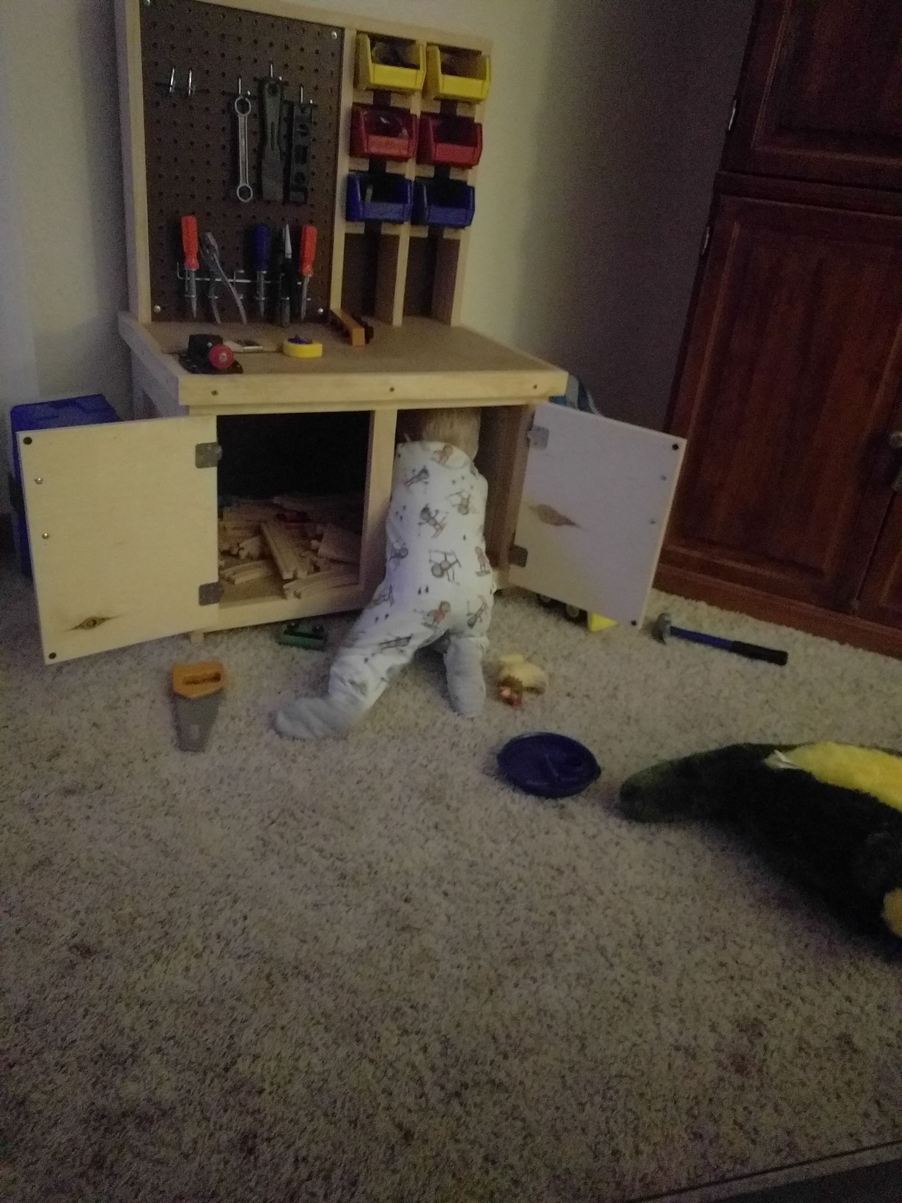 Toddler Work Bench - Instructables