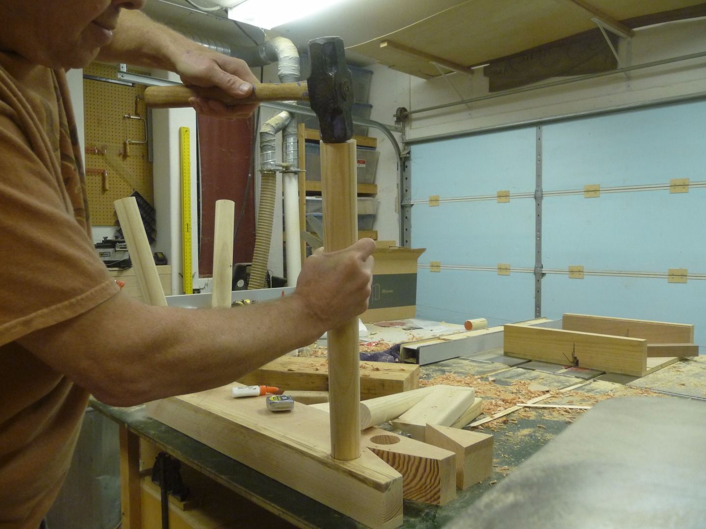 Build a Sawbench From a Beam and Dowels : 10 Steps (with Pictures ...