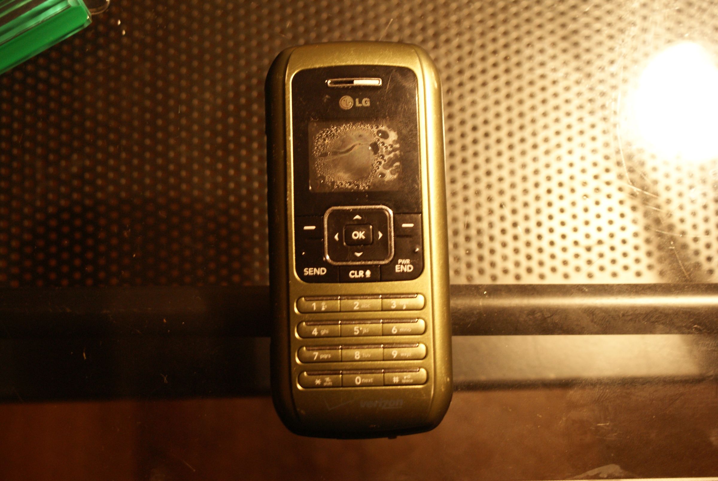 How to Save a Water Damaged Verizon EnV Phone. : 8 Steps - Instructables