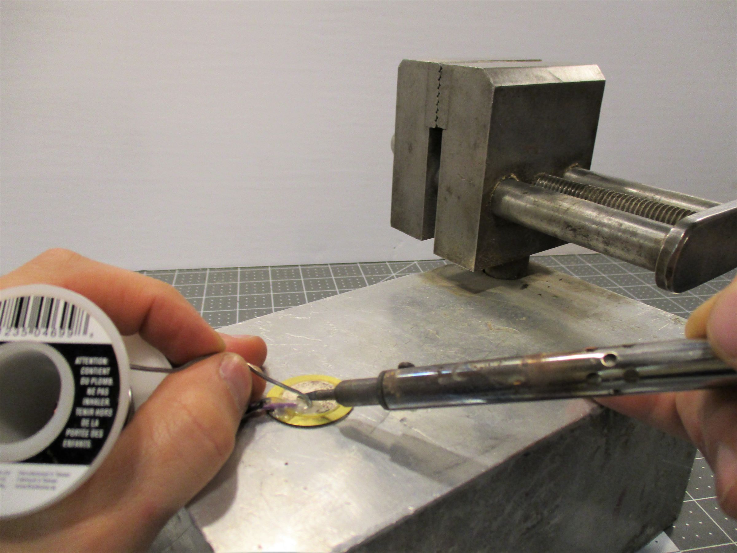 Working Microphone From Trash : 10 Steps (with Pictures) - Instructables