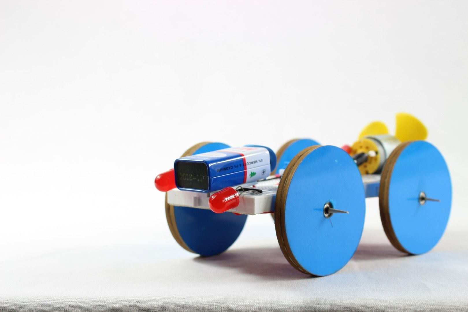 Electric Car With Fan Science Project at Home : 6 Steps - Instructables