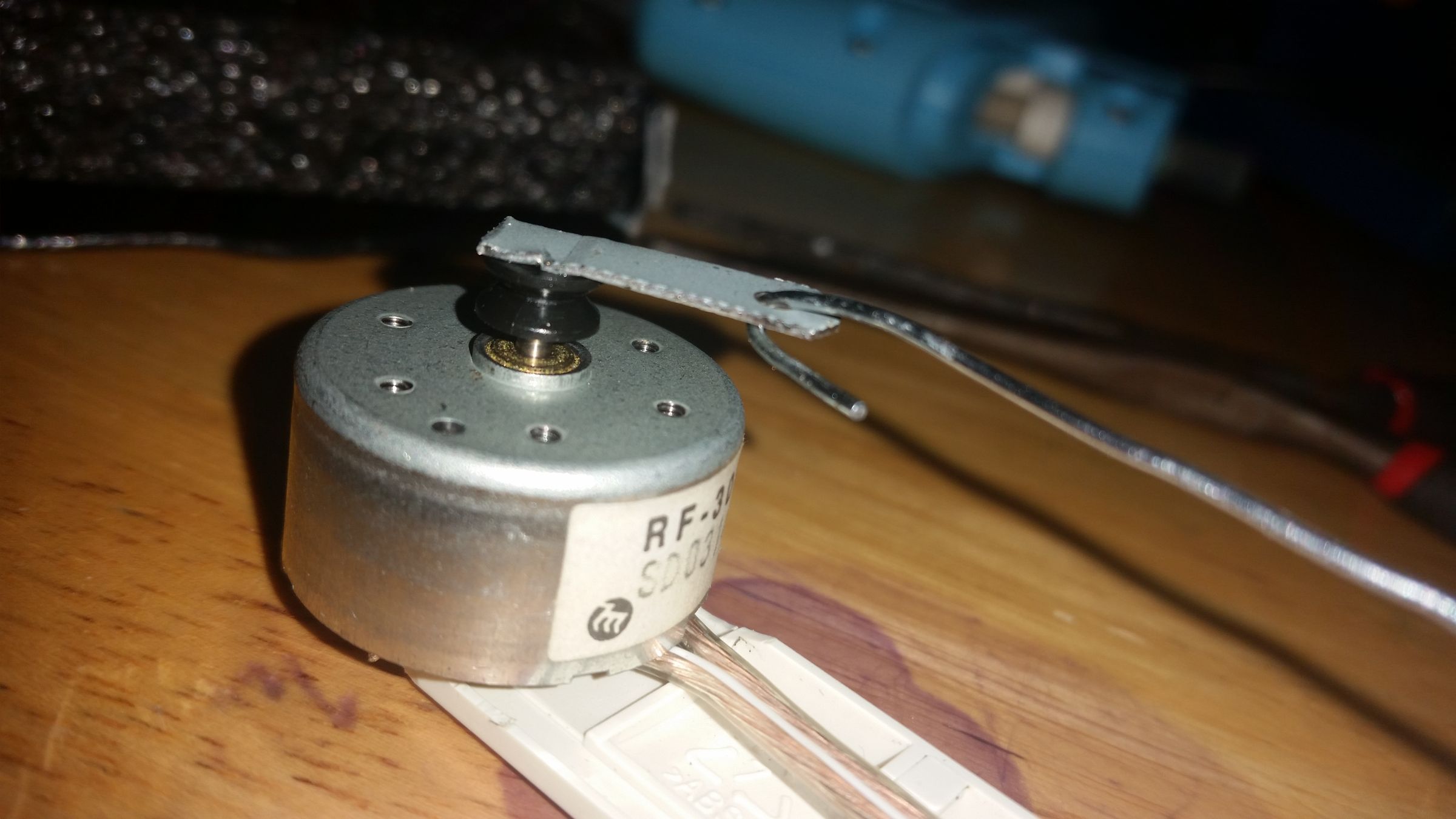 Easy Cell Phone Mechanical Auto Tapper From Old CD ROM Drive. : 8 Steps ...