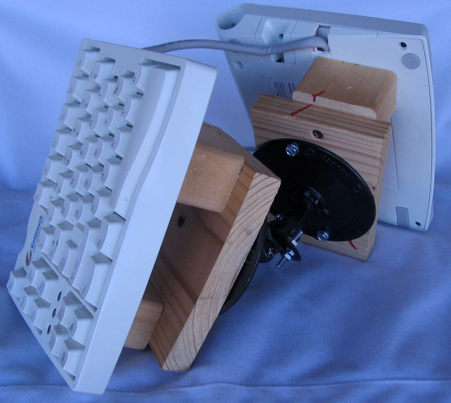 How to Make a Vertical, Ergonomic (tie-fighter) Keyboard : 7 Steps ...