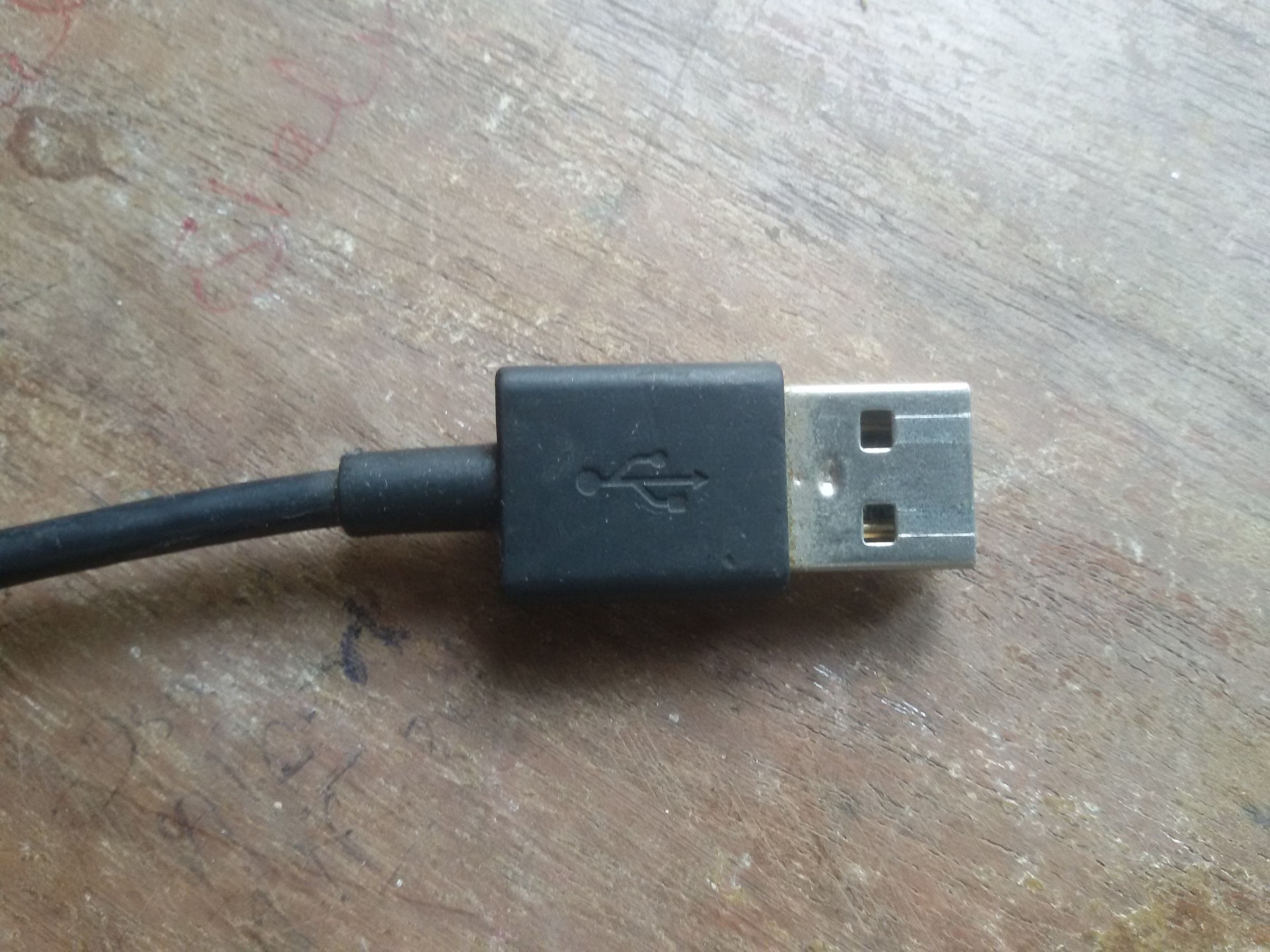 DIY USB LIGHT&ACCESSORIES HOLDER : 7 Steps - Instructables