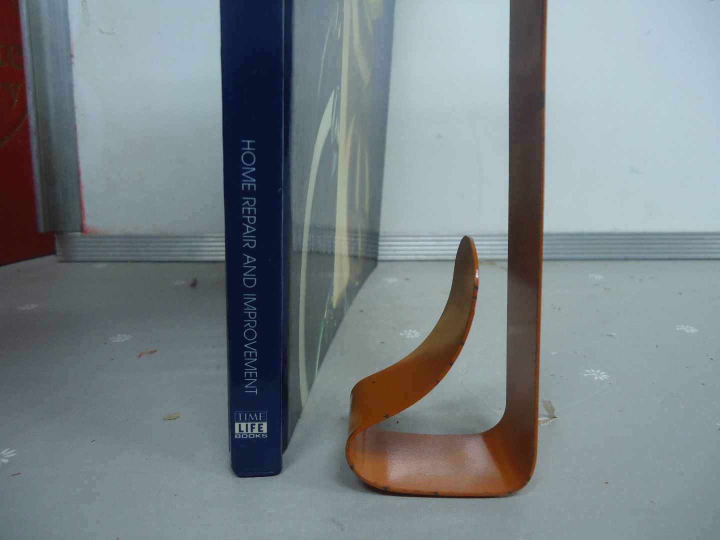 Multi Thickness Book Wall Display : 3 Steps (with Pictures) - Instructables