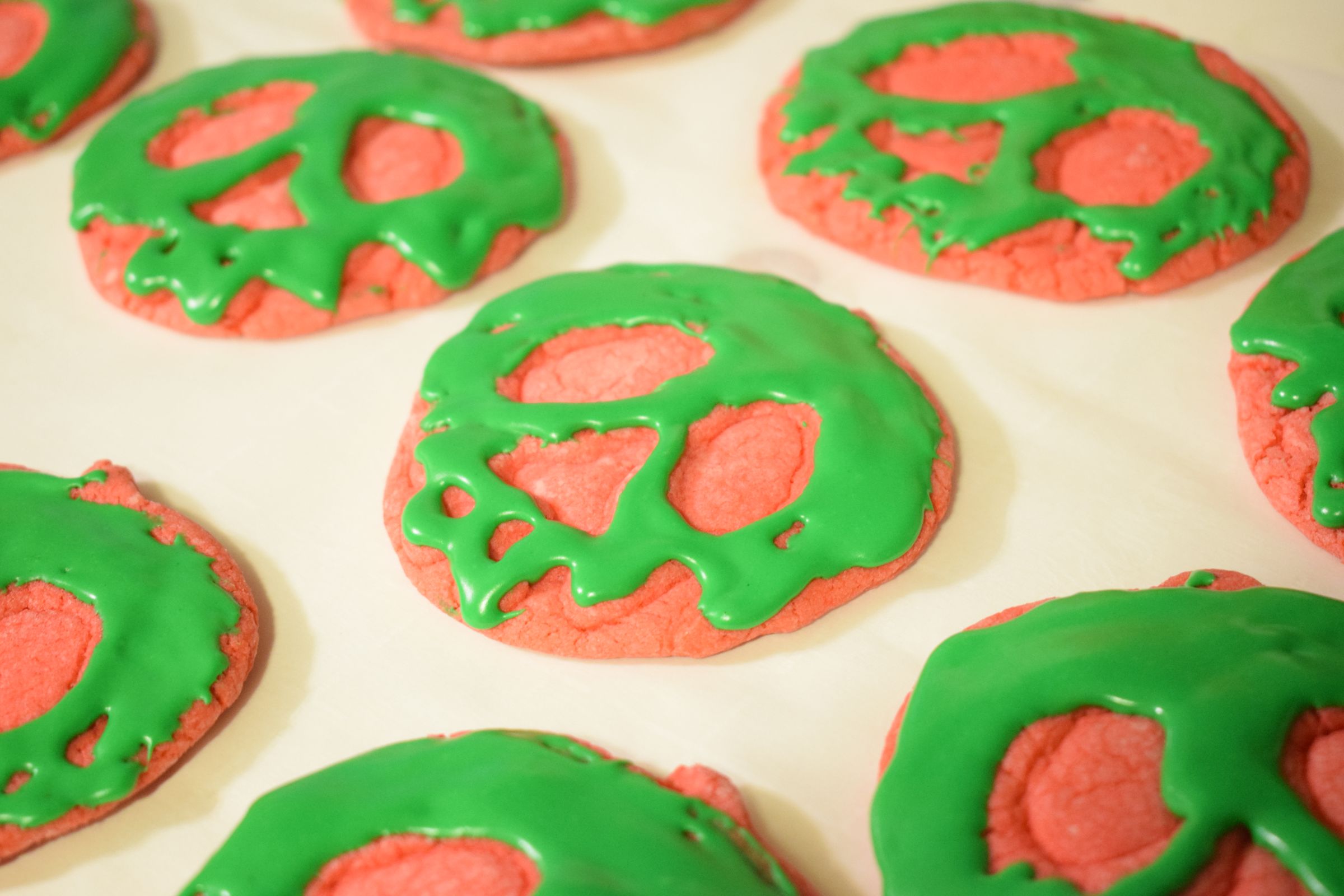 Disney Inspired Poison Apple Cookies : 28 Steps (with Pictures ...