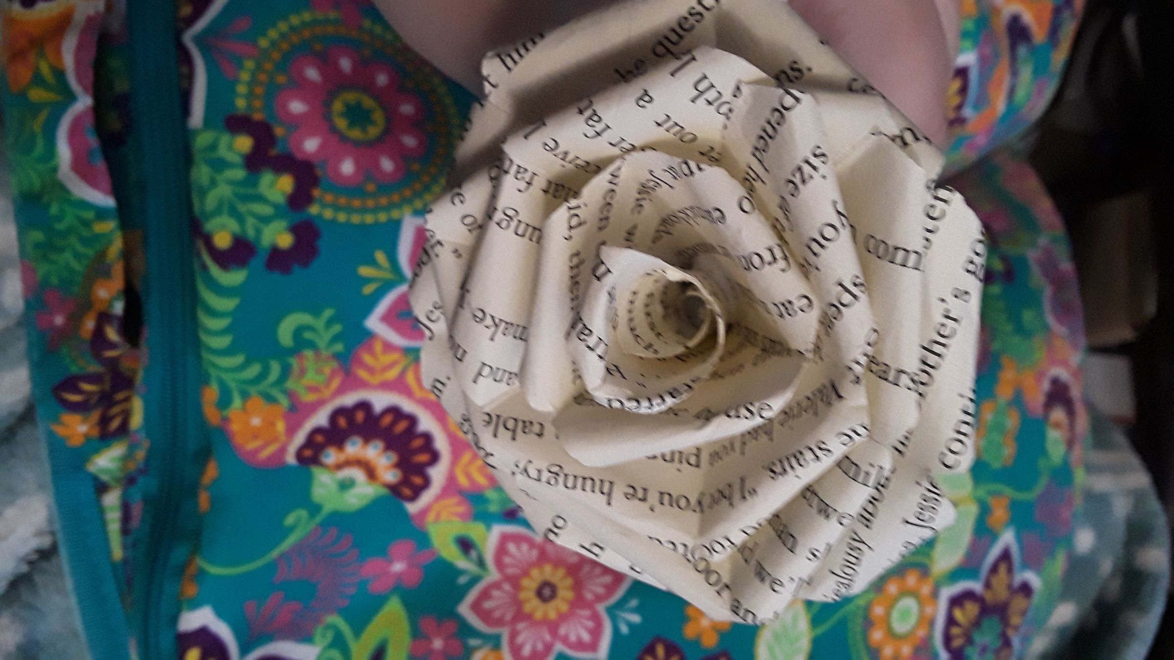 Book Page Roses : 5 Steps (with Pictures) - Instructables