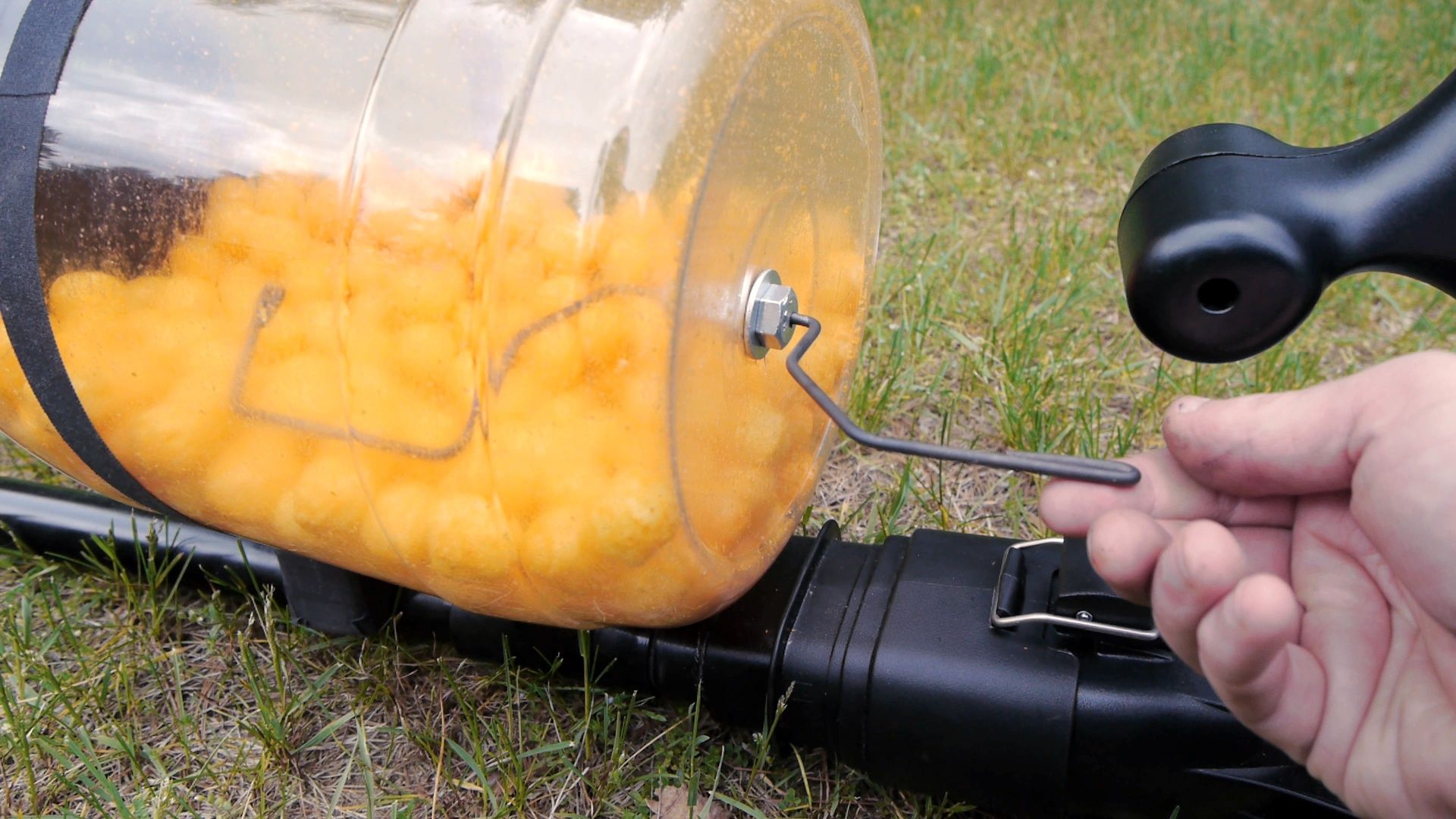 Cheese Ball Machine Gun : 4 Steps (with Pictures) - Instructables