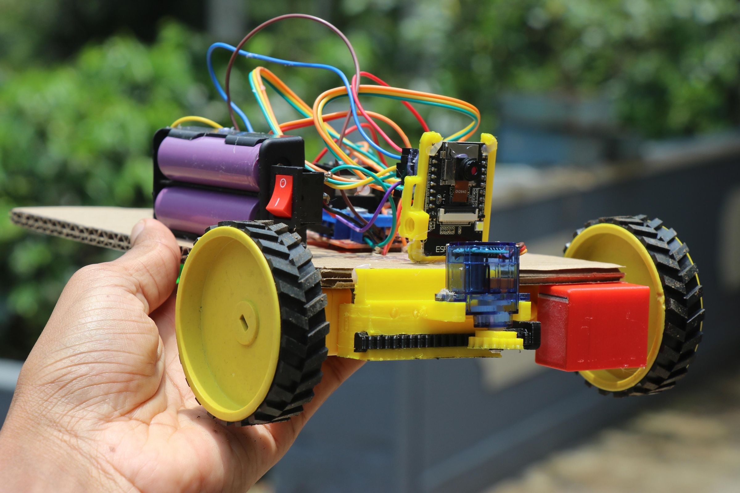 Make Wi-Fi Controlled Robotic Camera Car With Gripper : 6 Steps (with ...