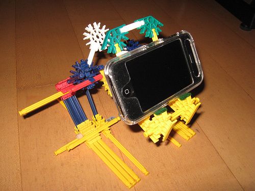 Knex Mecha IPhone / IPod Touch Stand : 8 Steps - Instructables