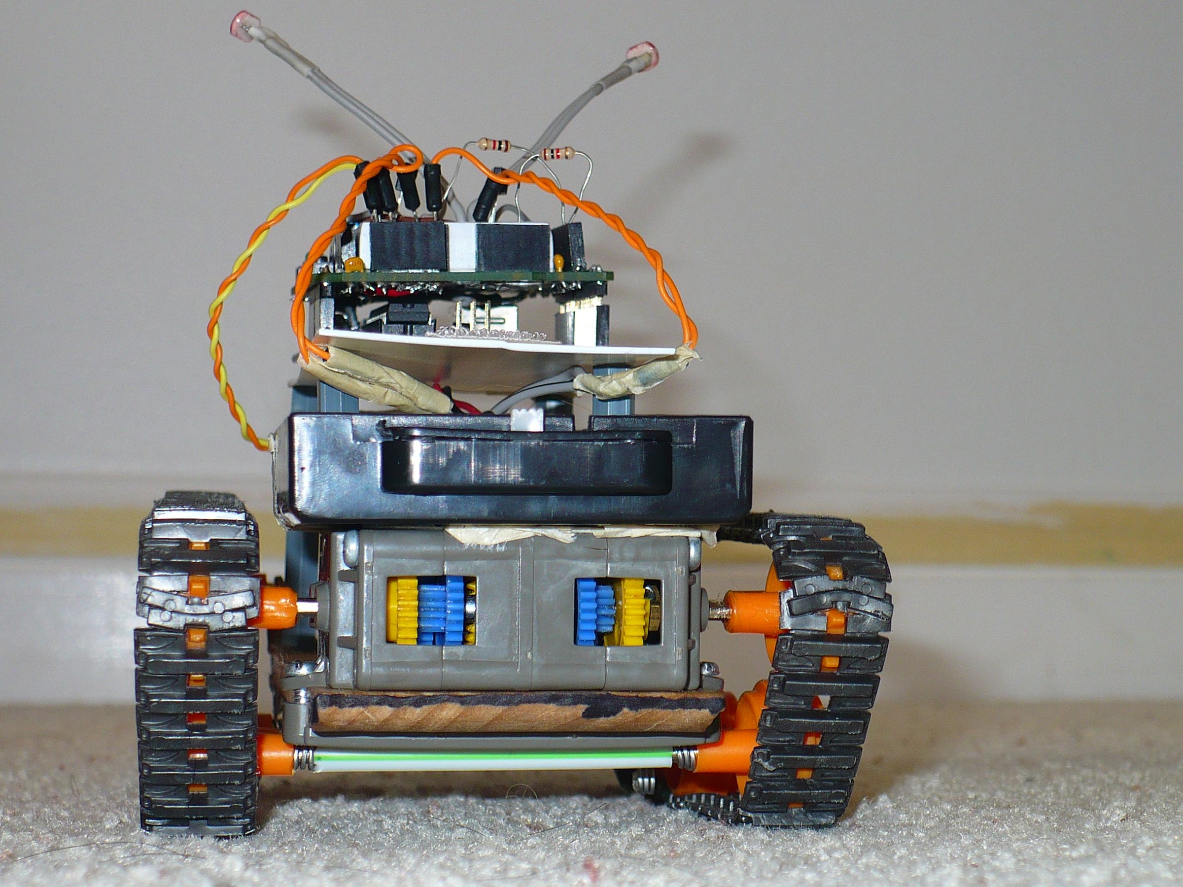 (w/ Video) Basic Arduino Robot, Light Seeker! : 8 Steps (with Pictures ...