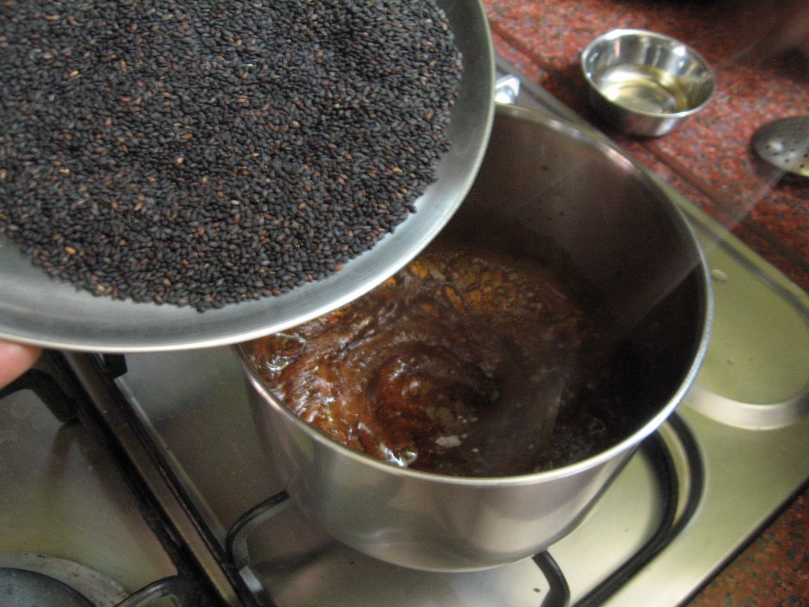 Ellu Urundai : Two Ingredient Sesame Sweet : 5 Steps (with Pictures ...