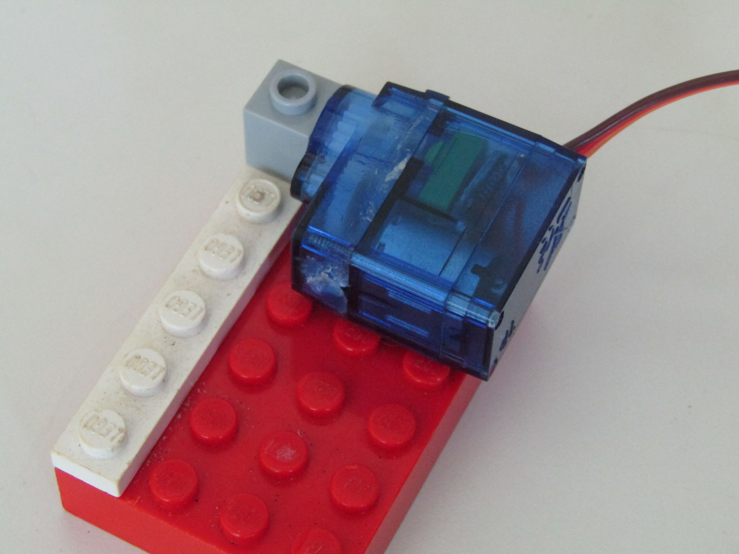 Hacking Servos to Serve Your Way : 9 Steps - Instructables