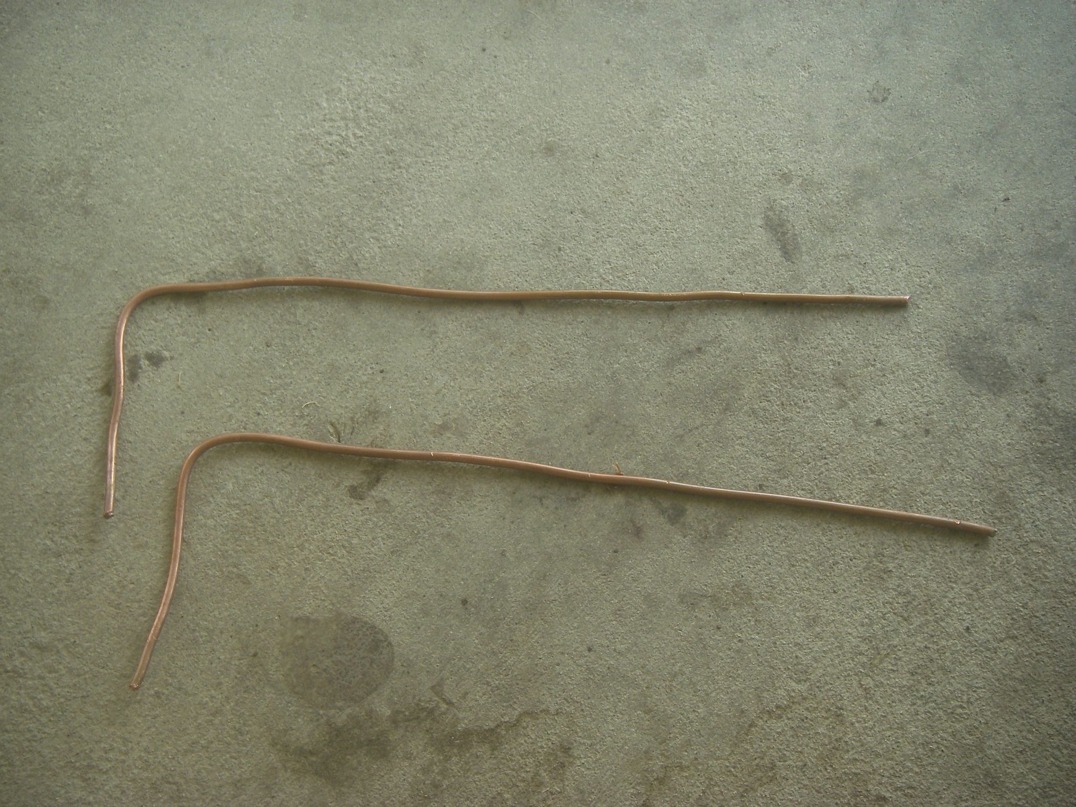 Super Cool Dowsing Rods!!!!!!! : 3 Steps - Instructables