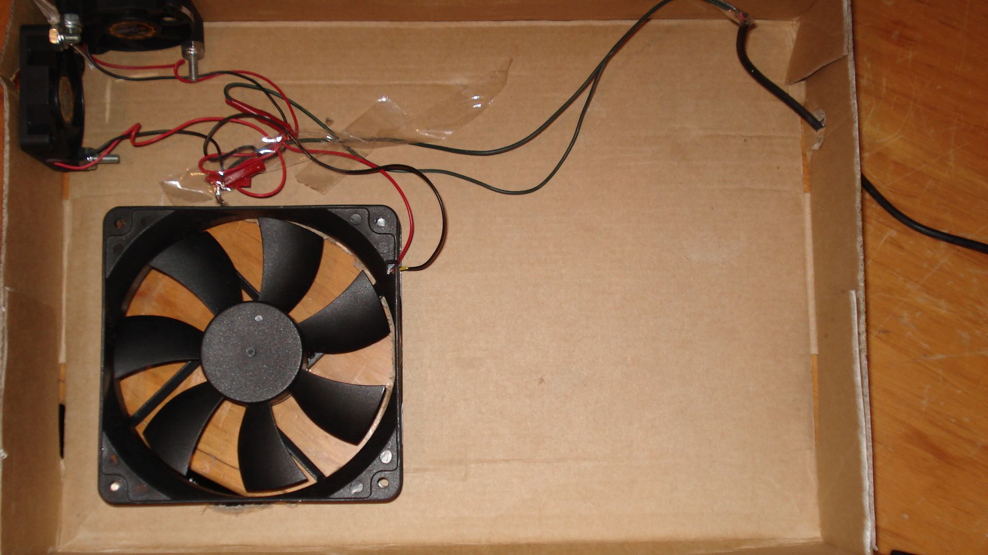 Cheap and Easy Laptop Cooler : 3 Steps - Instructables