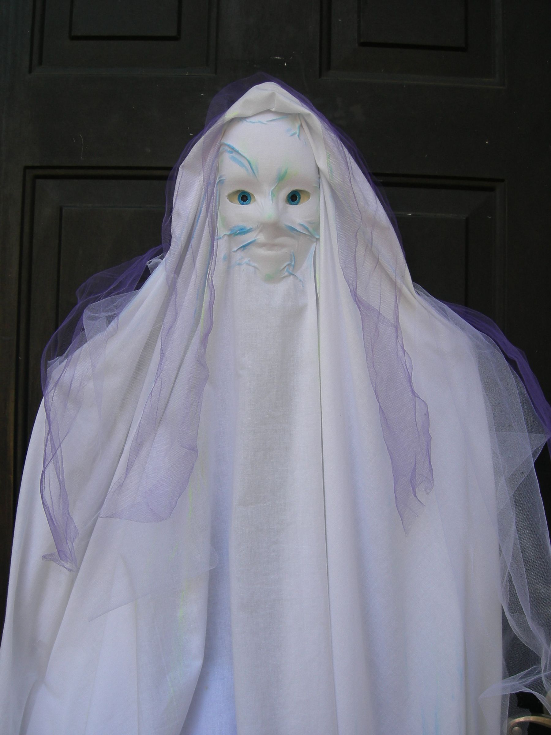 Tracking Ghost Door Decor (super Easy) : 3 Steps (with Pictures ...