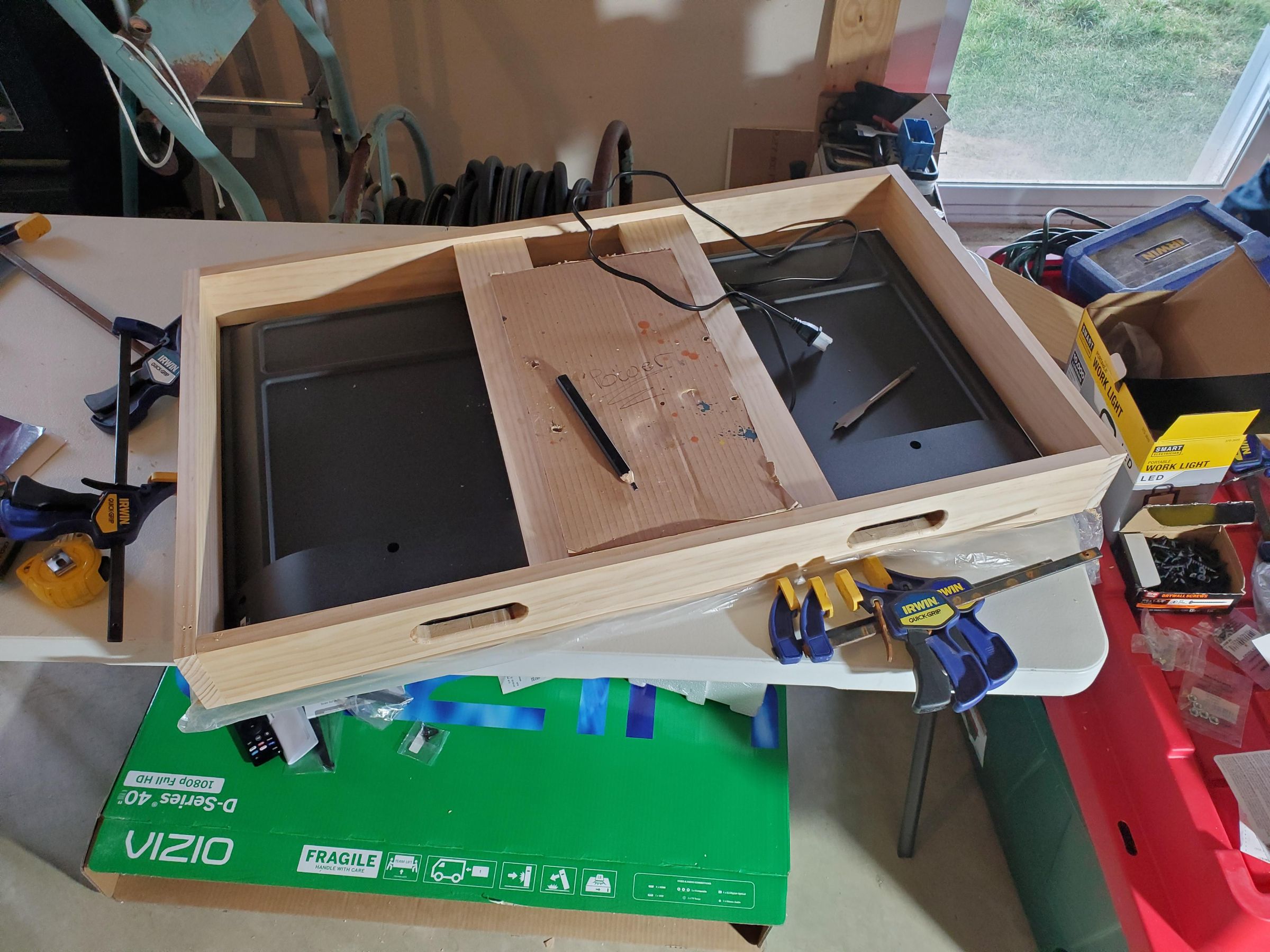 Dnd TV Display Case : 8 Steps - Instructables