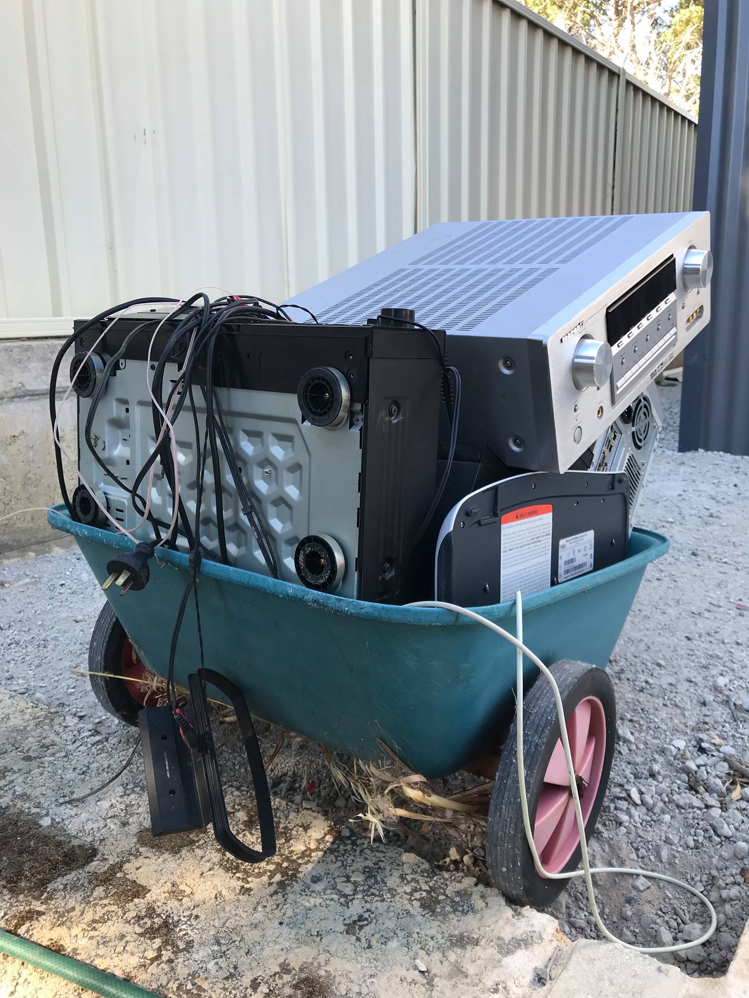 Upcycle an Old Electronic Into Art : 8 Steps - Instructables