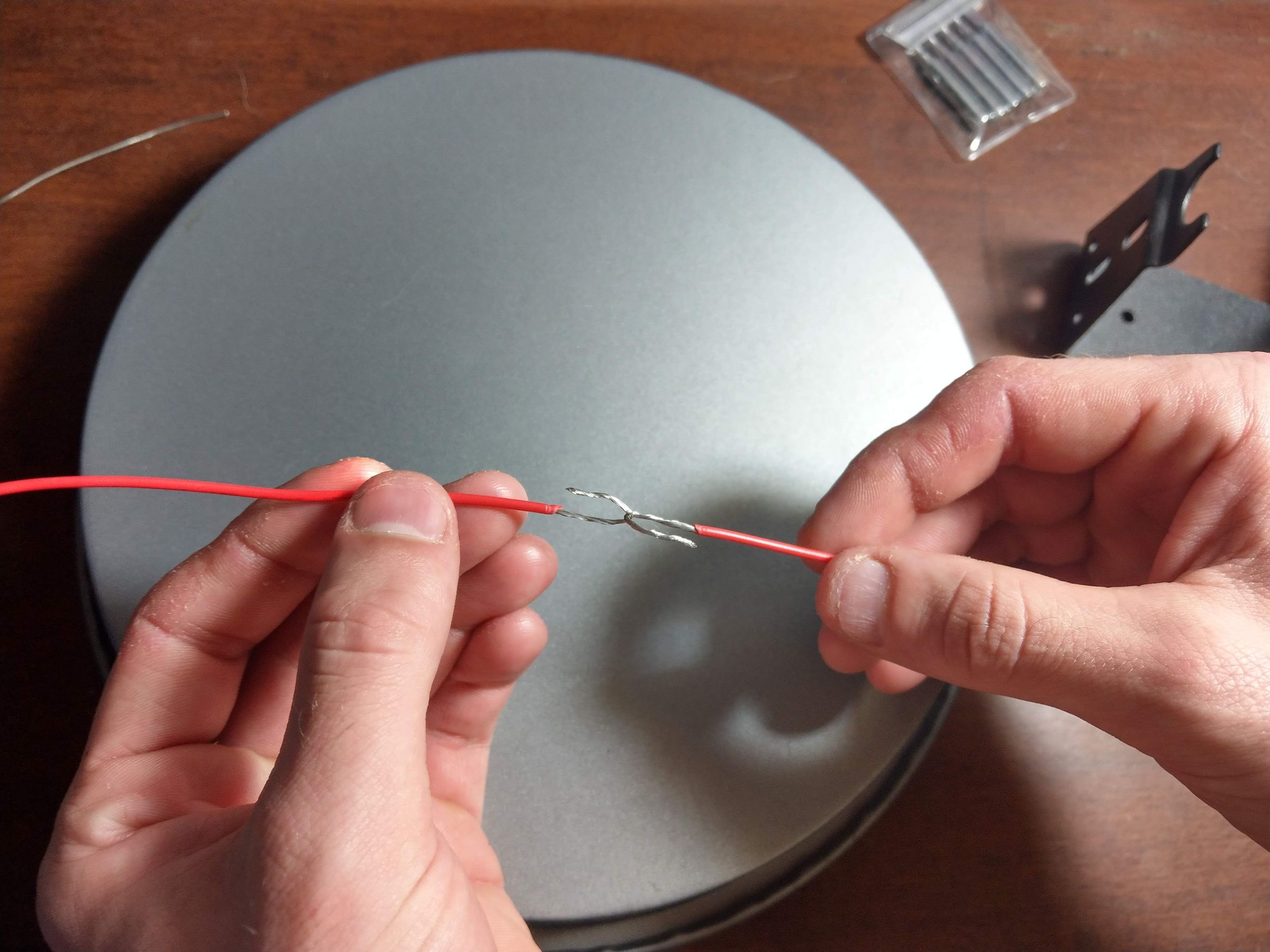 How to Do a Hook Splice : 4 Steps - Instructables