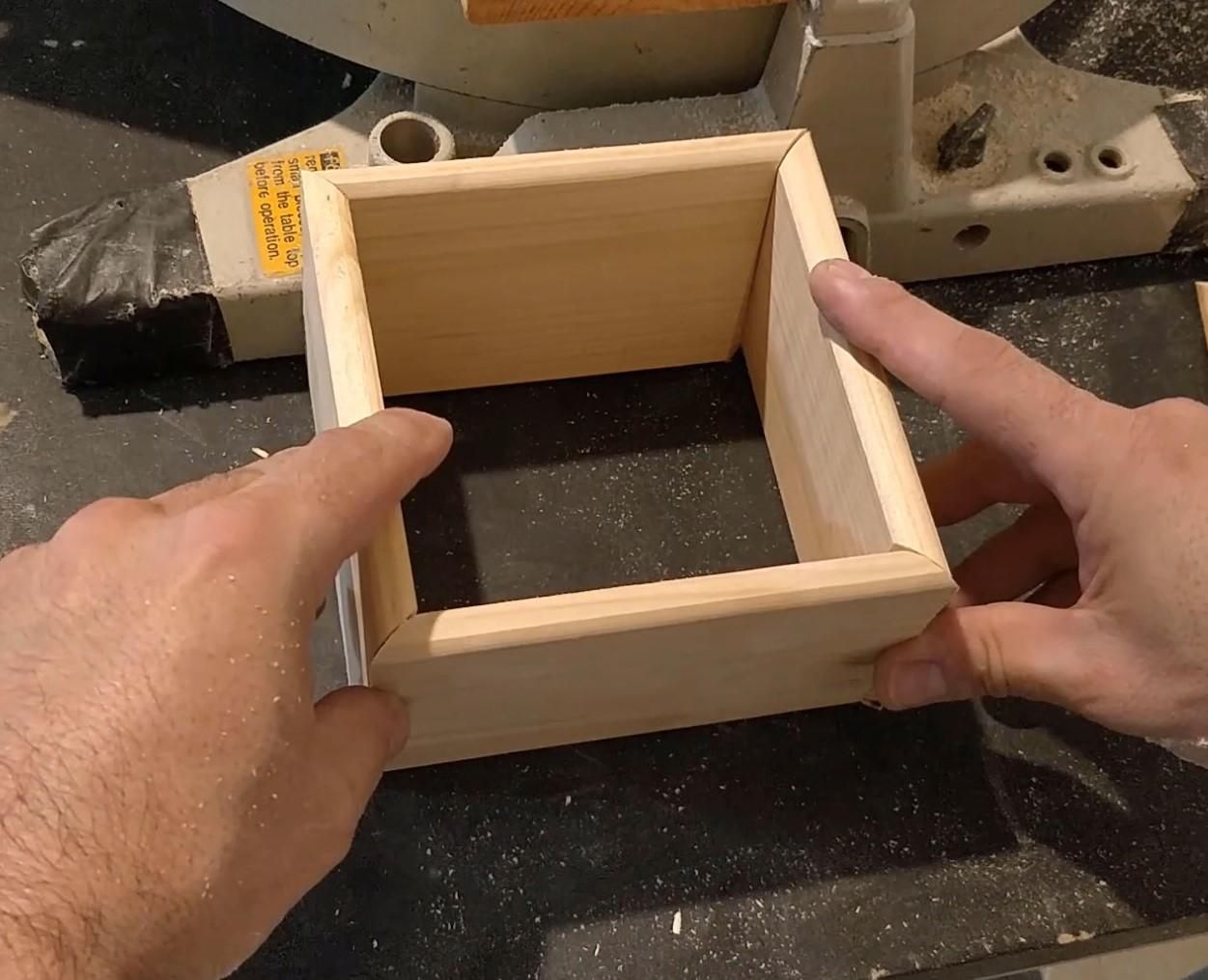 DIY Wooden Flowers Planter Box With Glass Jar | Hydroponics Vase Holder ...