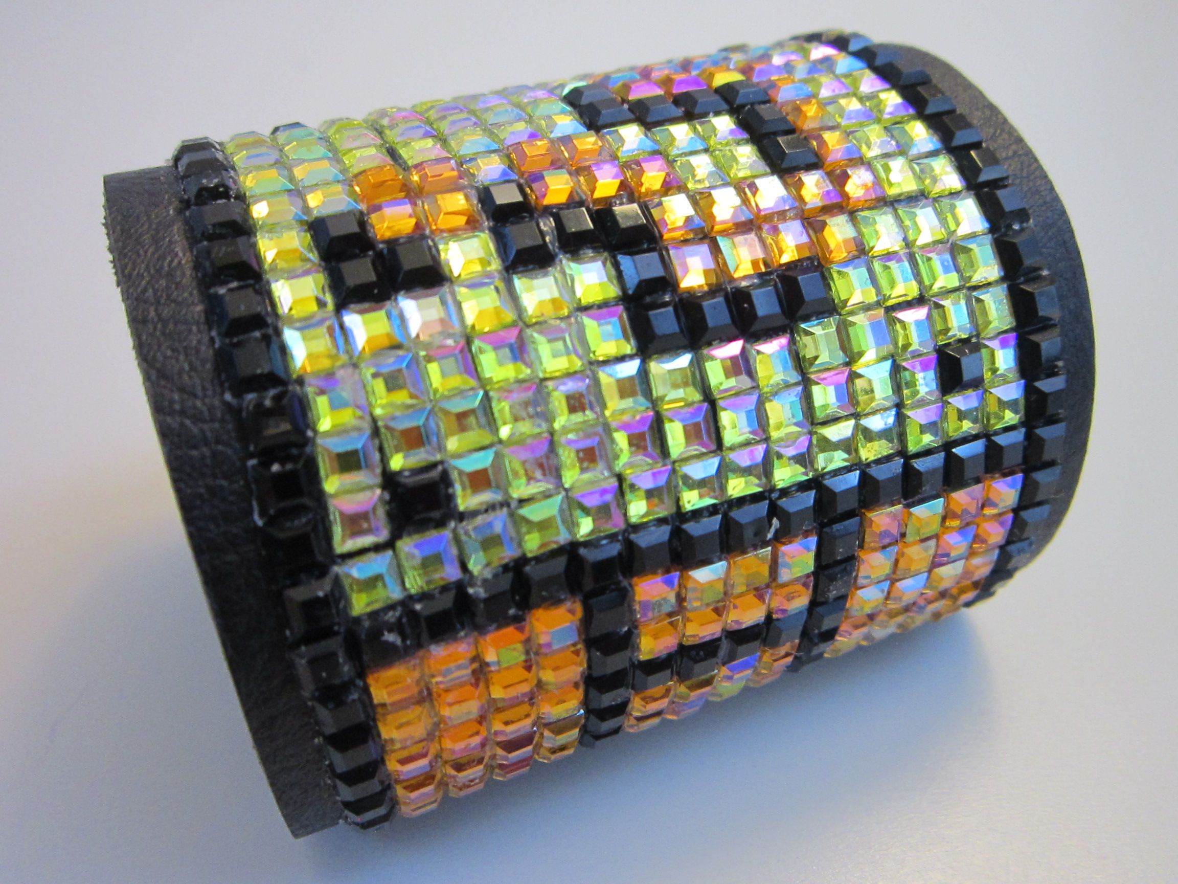 Super Mario Rhinestone Cuff : 6 Steps (with Pictures) - Instructables