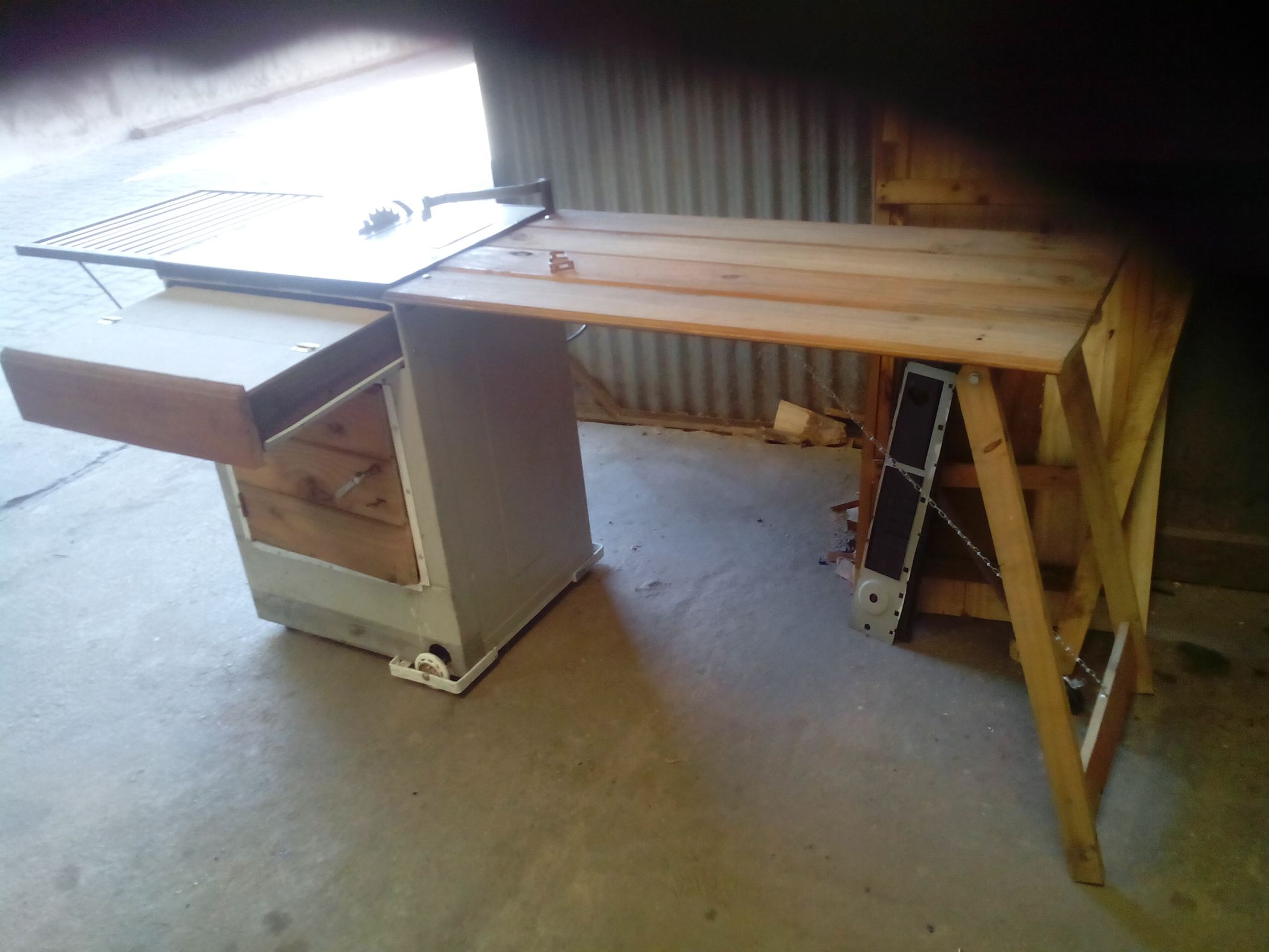 Multi-function Workbench : 4 Steps (with Pictures) - Instructables