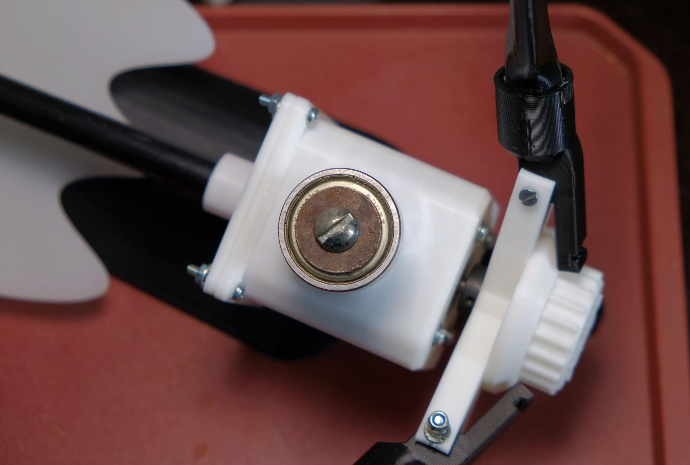 HOW TO MAKE a PORTABLE WIND TURBINE : 8 Steps (with Pictures ...
