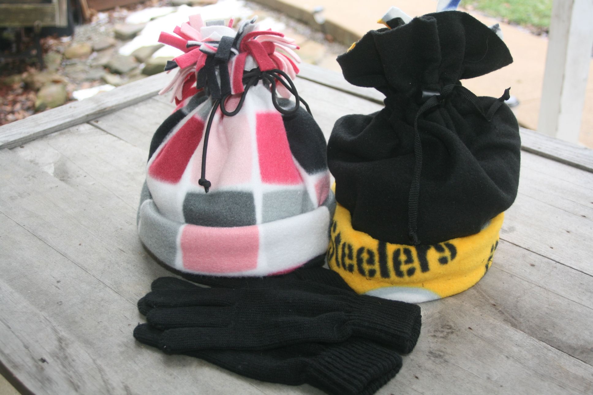 BEANIE BAG! the Hat That Transforms Into a Bag!! : 12 Steps (with ...