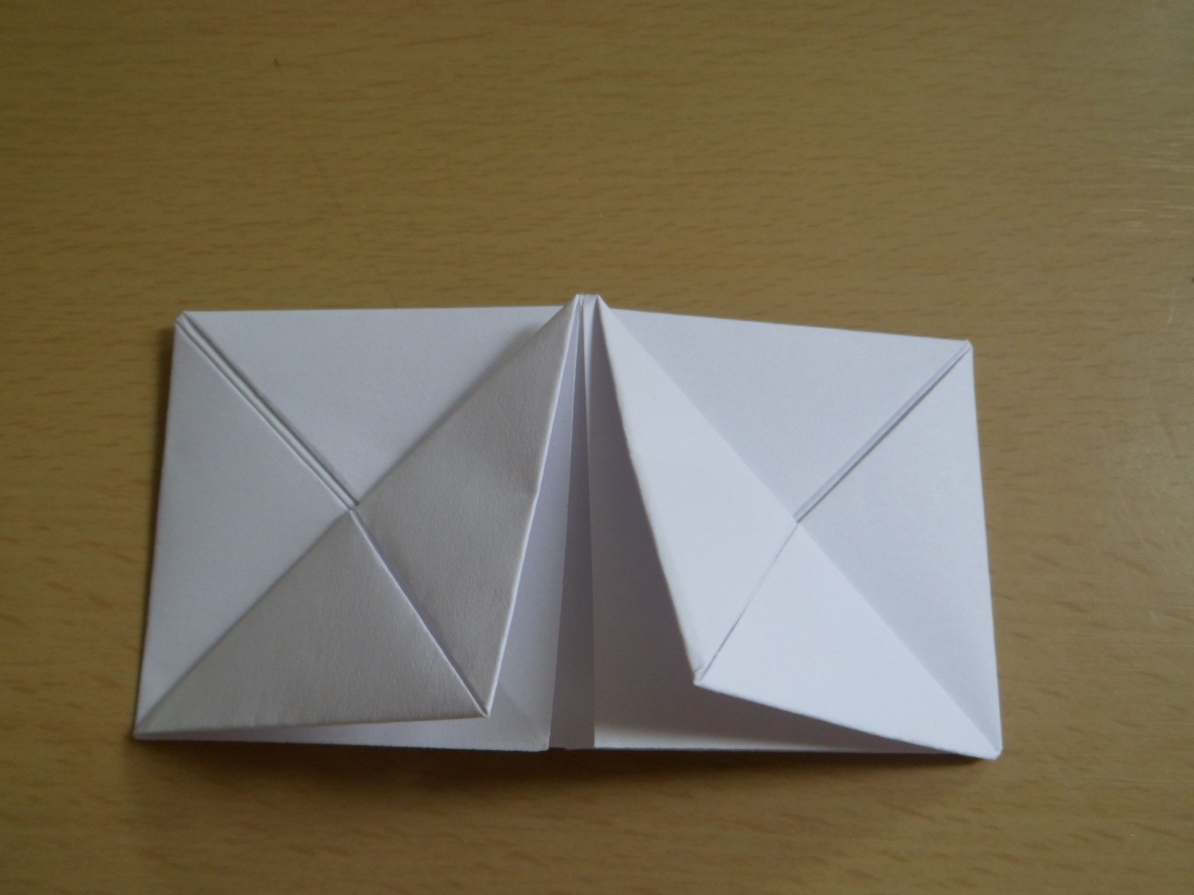 Origami Robo : 8 Steps - Instructables