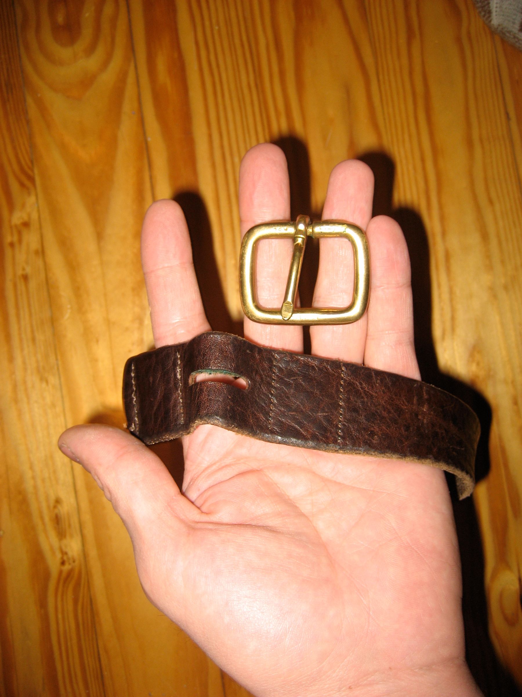 Messenger Bag Hanger : 8 Steps - Instructables