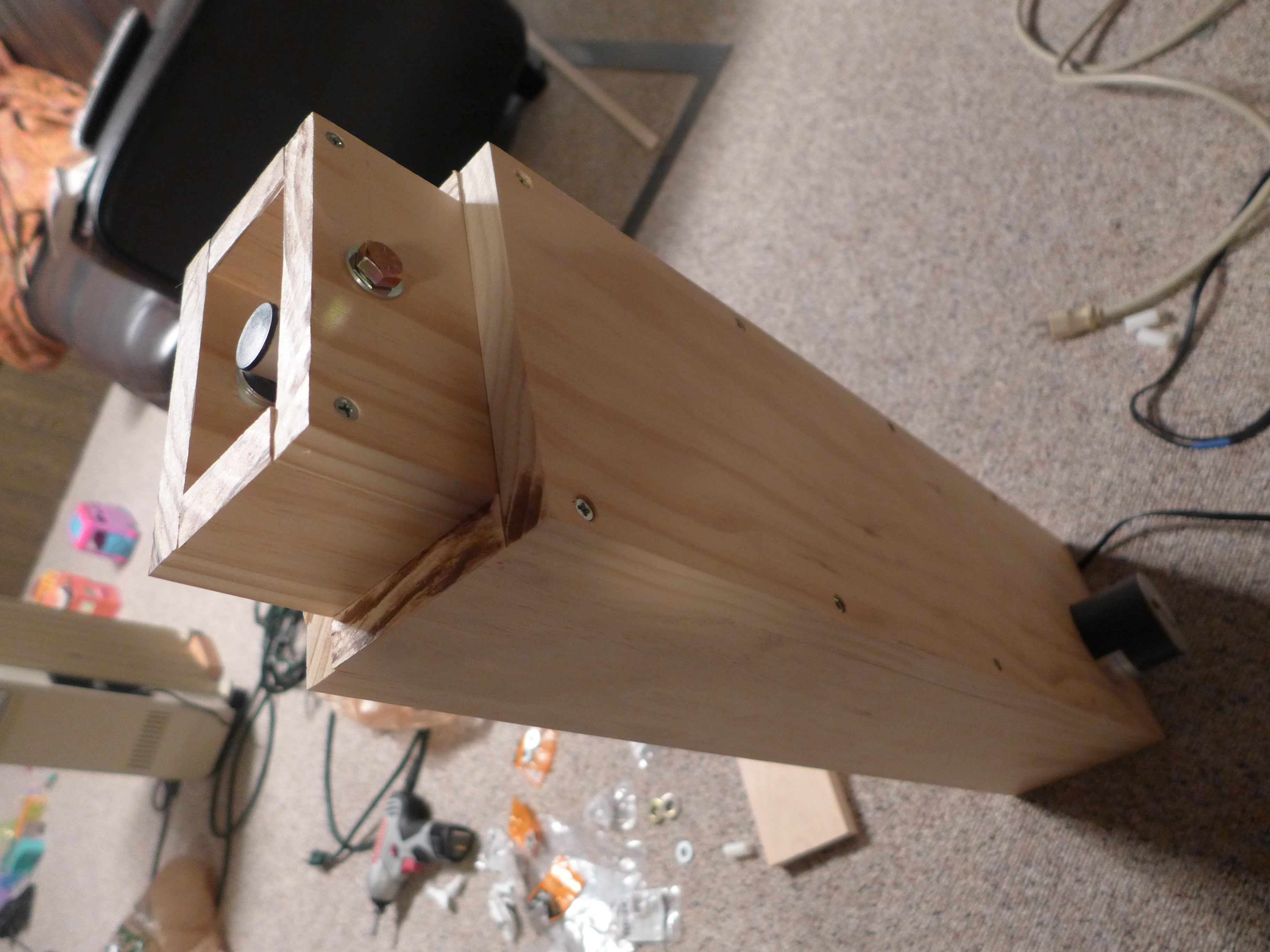 Electric Height Adjustable Desk : 6 Steps - Instructables