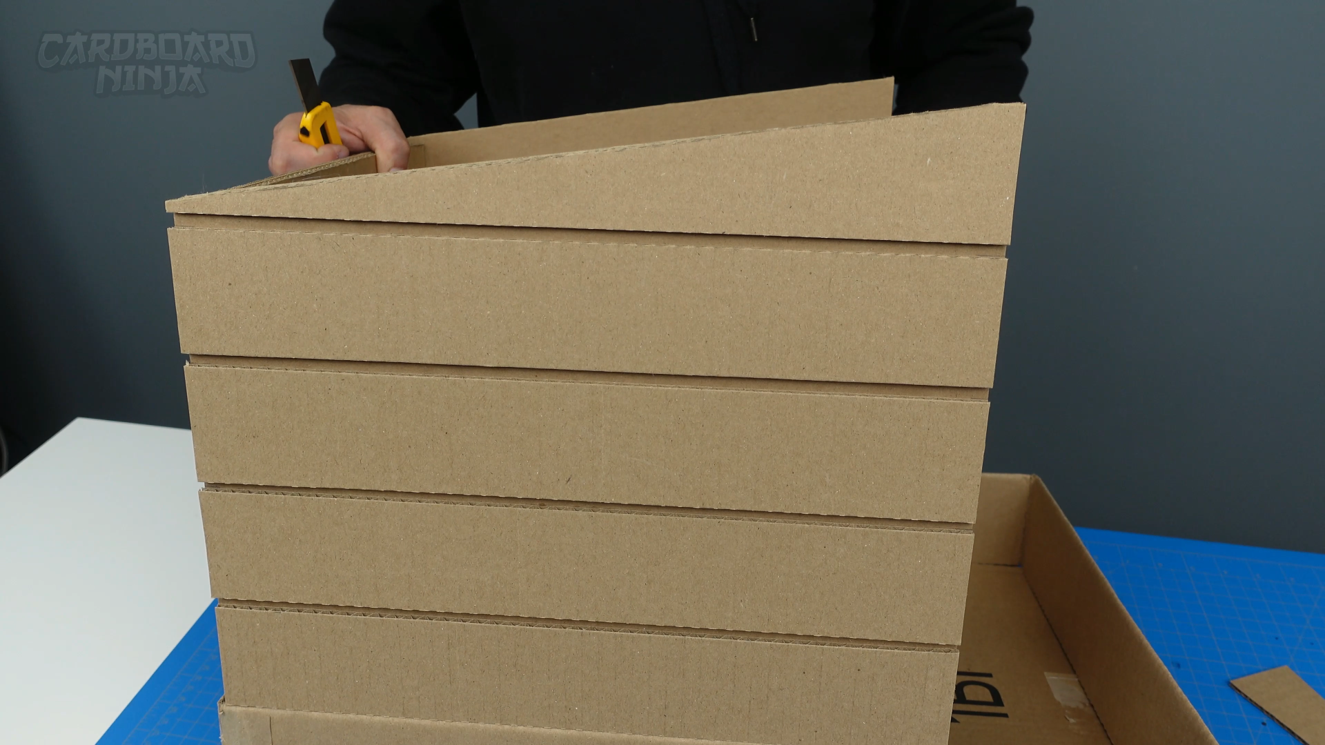 Modern Cardboard Pet House for Cats 🐱 : 11 Steps (with Pictures ...