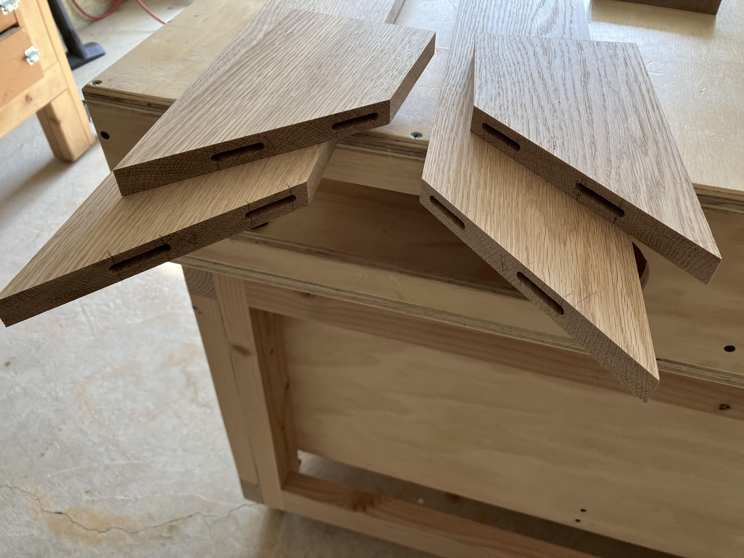 Modern Bookcase : 5 Steps (with Pictures) - Instructables