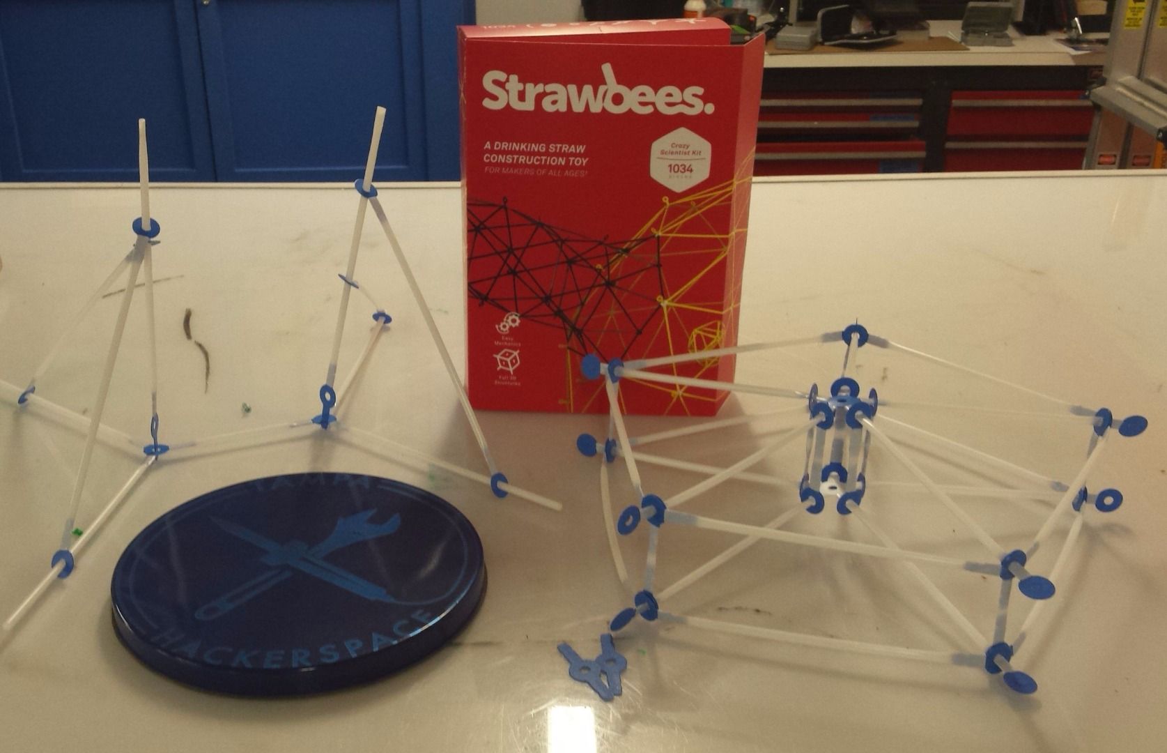 Strawbees Ferris Wheel : 7 Steps - Instructables