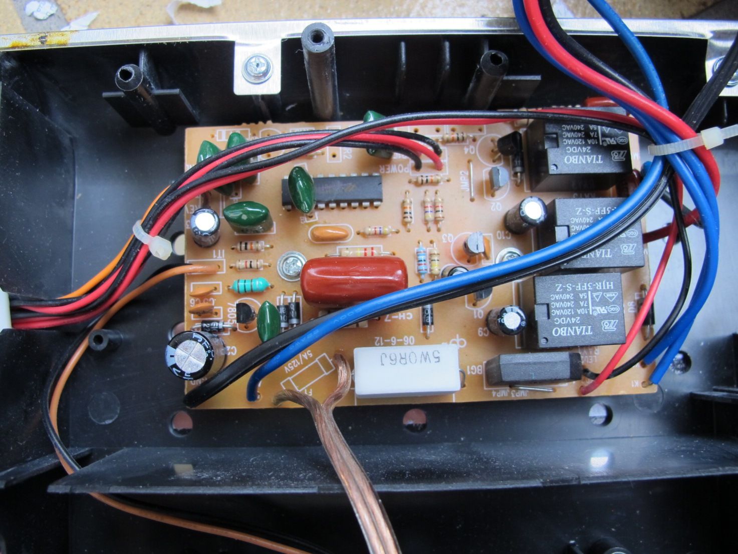 Mailmate Shredder - Replace the Internal Fuse With a Circuit Breaker ...
