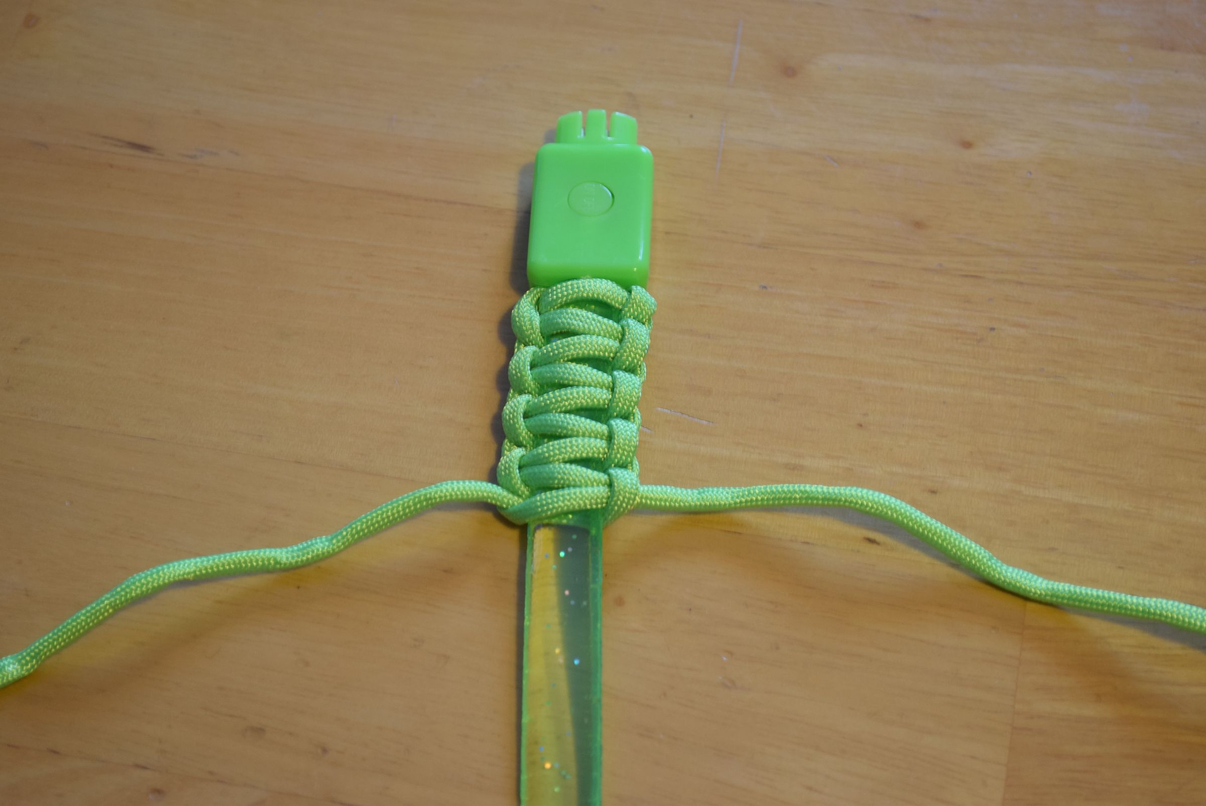 How to Make a Flashing LED Paracord Bracelet : 7 Steps (with Pictures ...