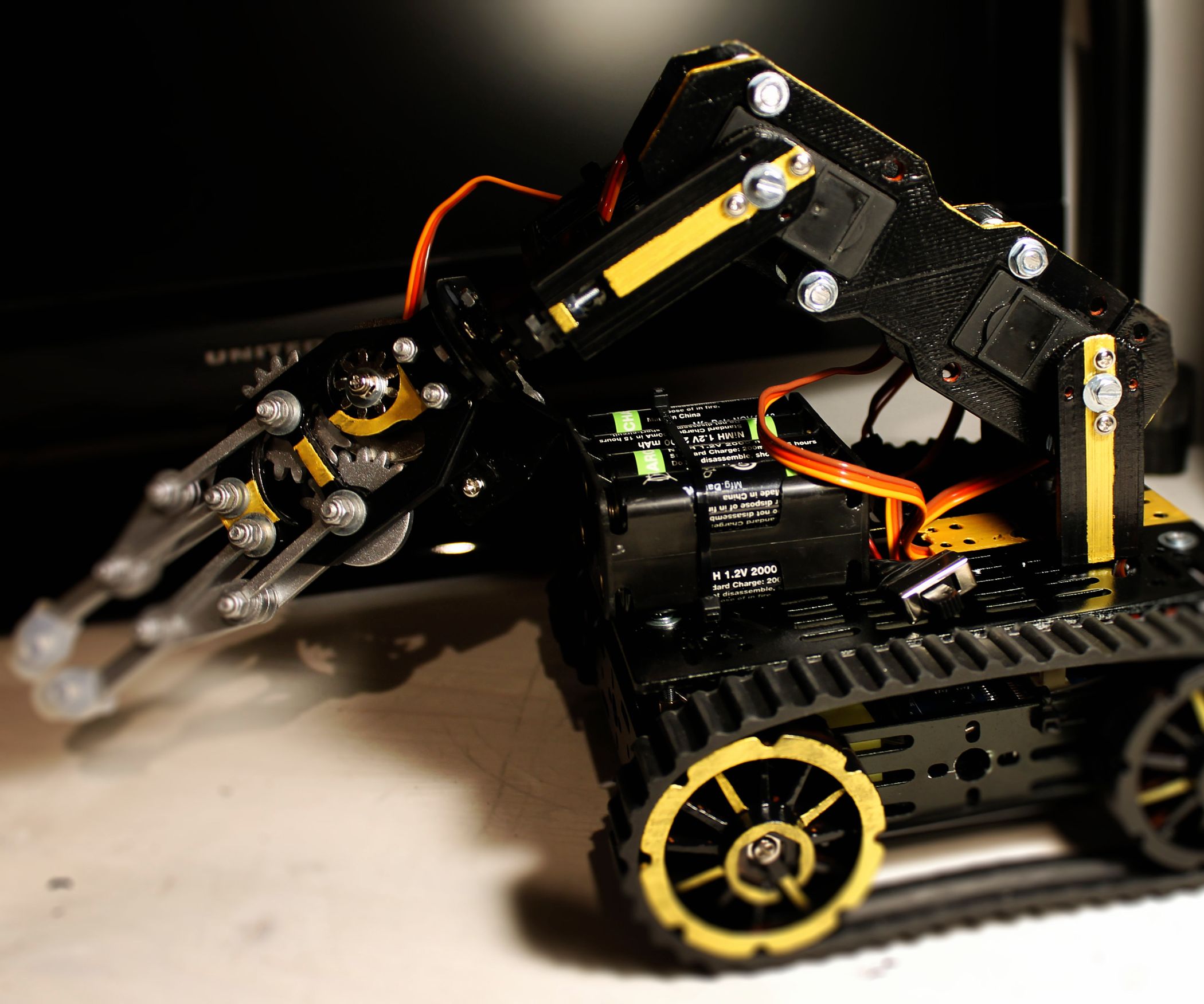 Arduino Robot (italian Version) : 7 Steps - Instructables