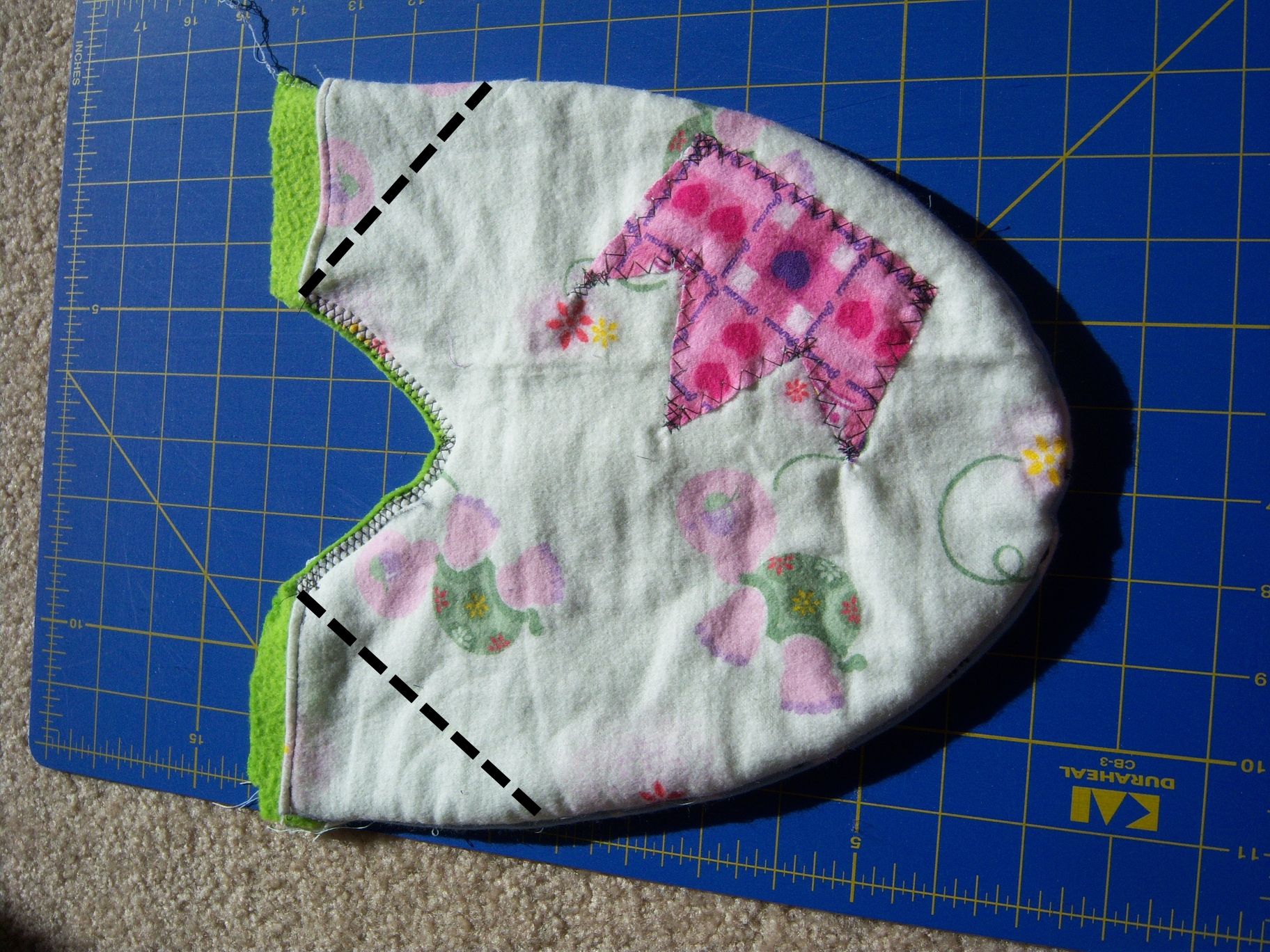 One Mitten for Two. : 7 Steps (with Pictures) - Instructables