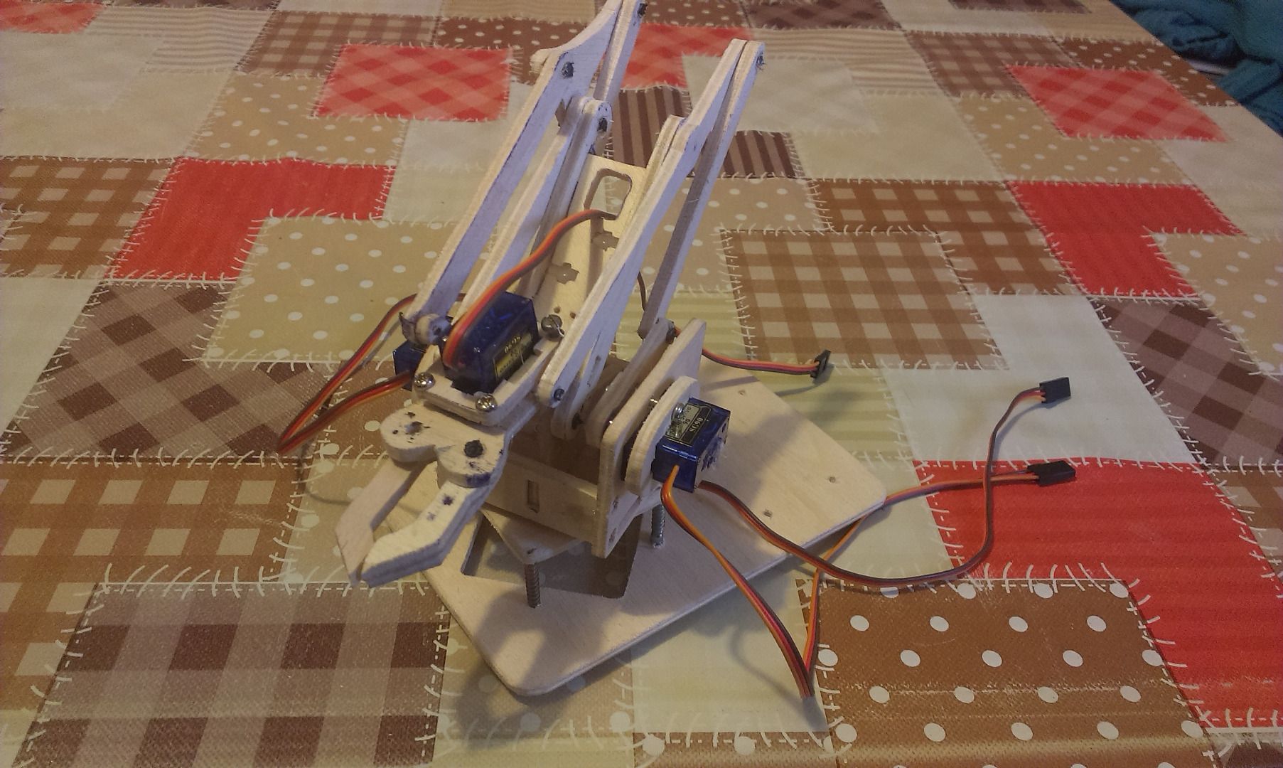 Hand-Made MeArm : 7 Steps (with Pictures) - Instructables