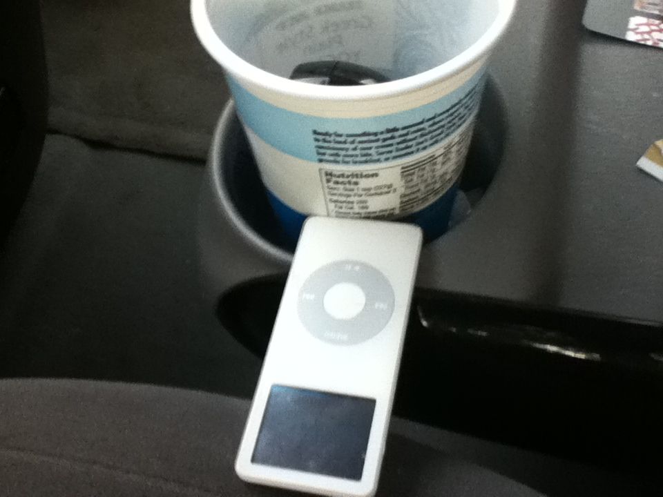 Ipod Car Speakers: in a Cup! : 4 Steps - Instructables