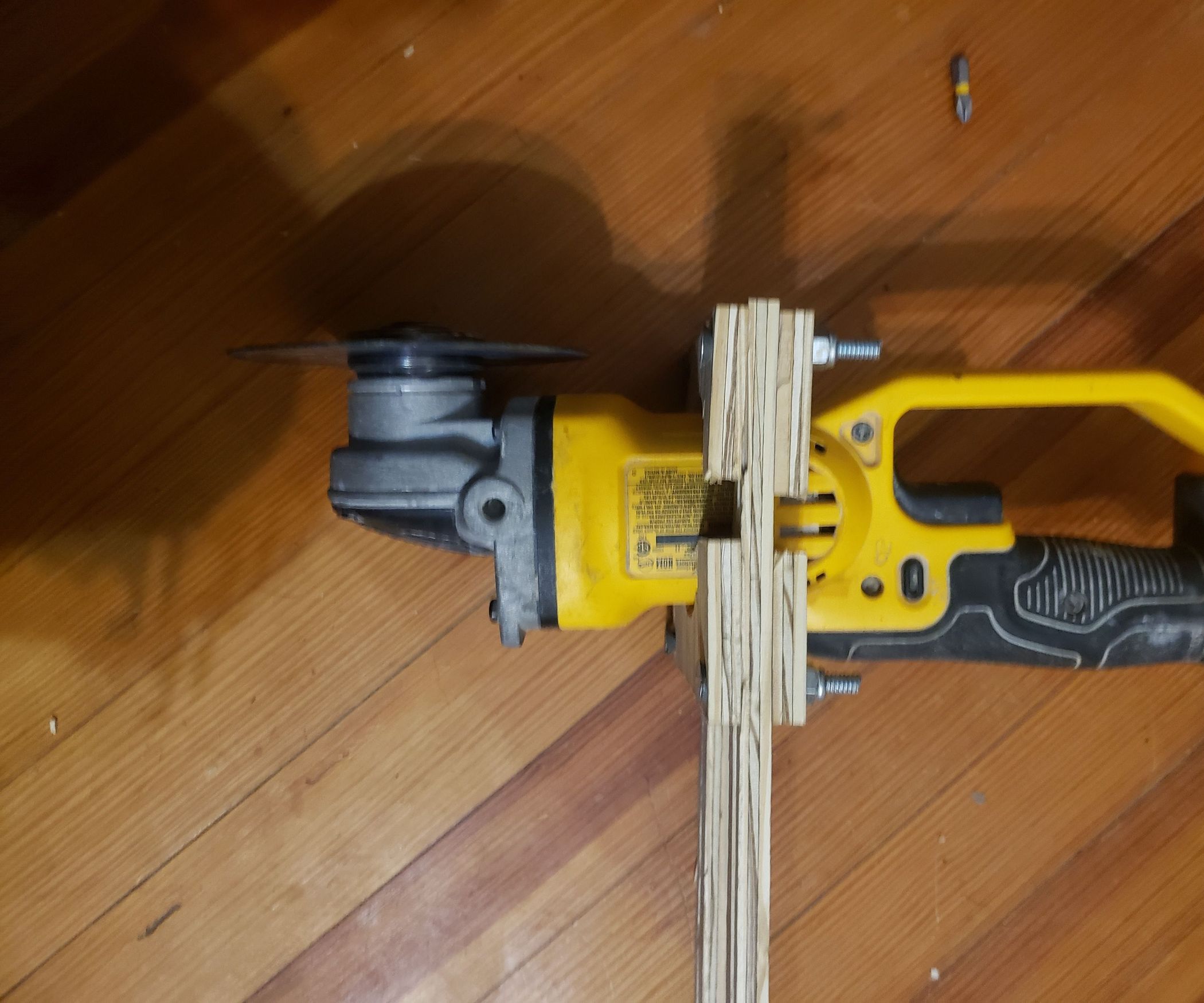 Grinder Circle Compass/Jig : 5 Steps - Instructables