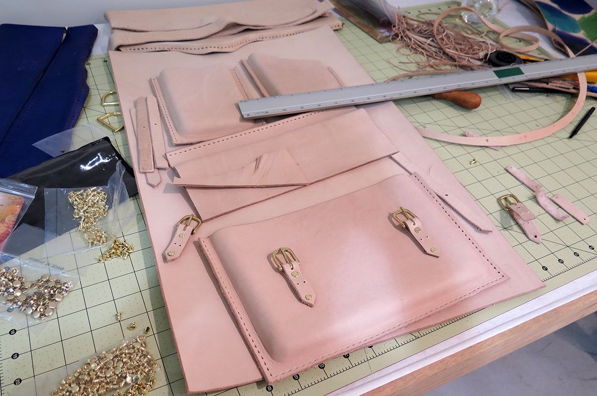 Encased - Body Shaped Leather Lugguge : 10 Steps (with Pictures ...