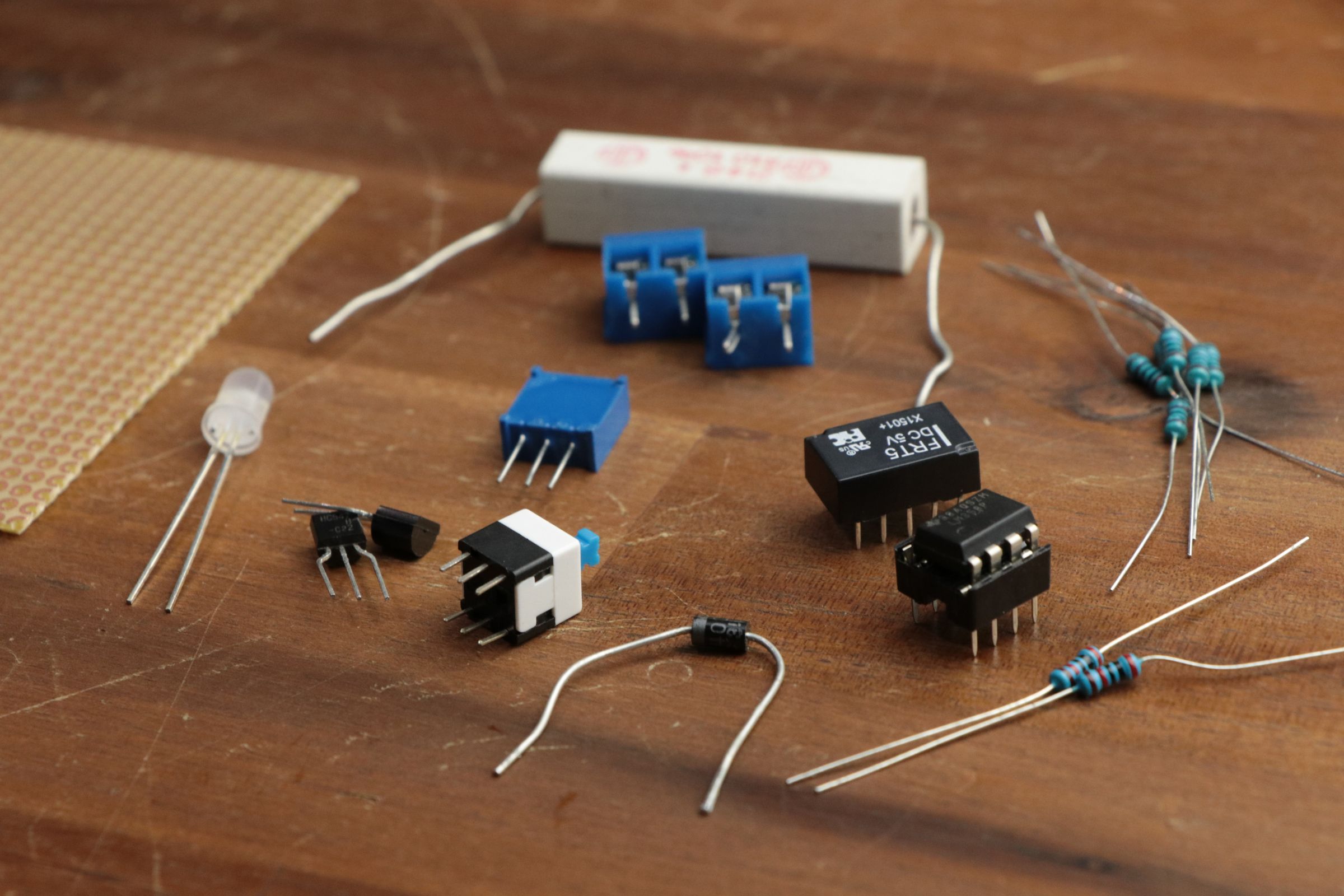 DIY Short Circuit (Overcurrent) Protection : 4 Steps (with Pictures ...