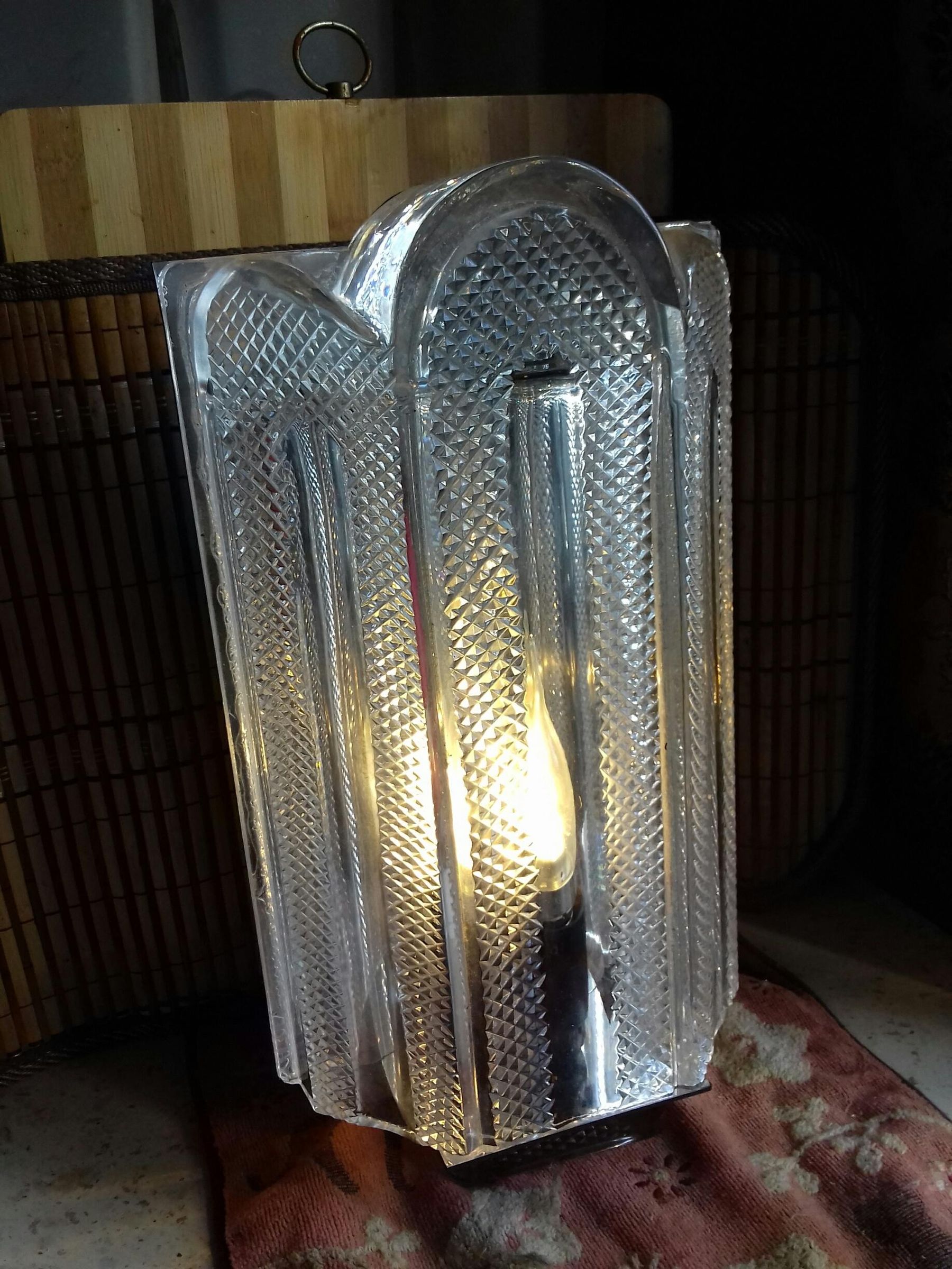 Self-contained Lamp : 5 Steps - Instructables