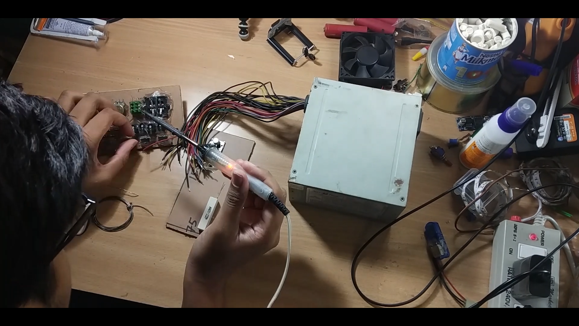 Modular Bench Power Supply Using Old Computer Parts (Variable Outputs ...