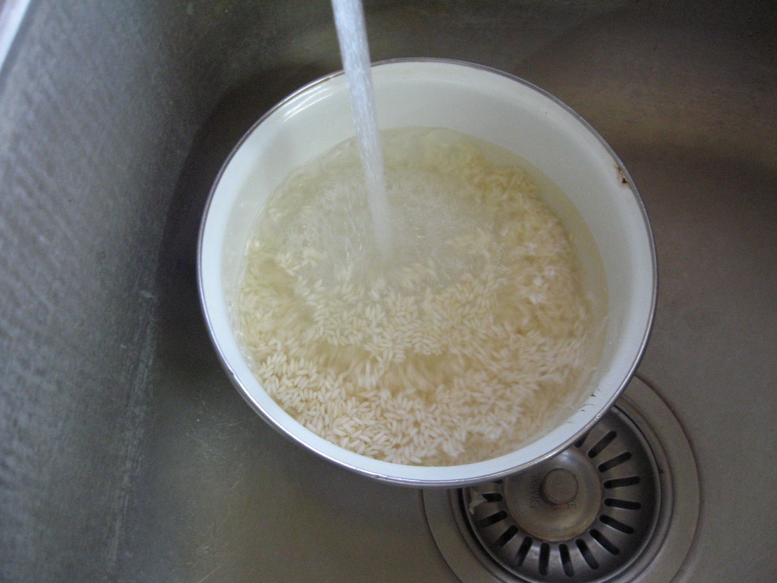 Outdoor Cooking : Cooking Rice Inside Coconut : 12 Steps (with Pictures ...