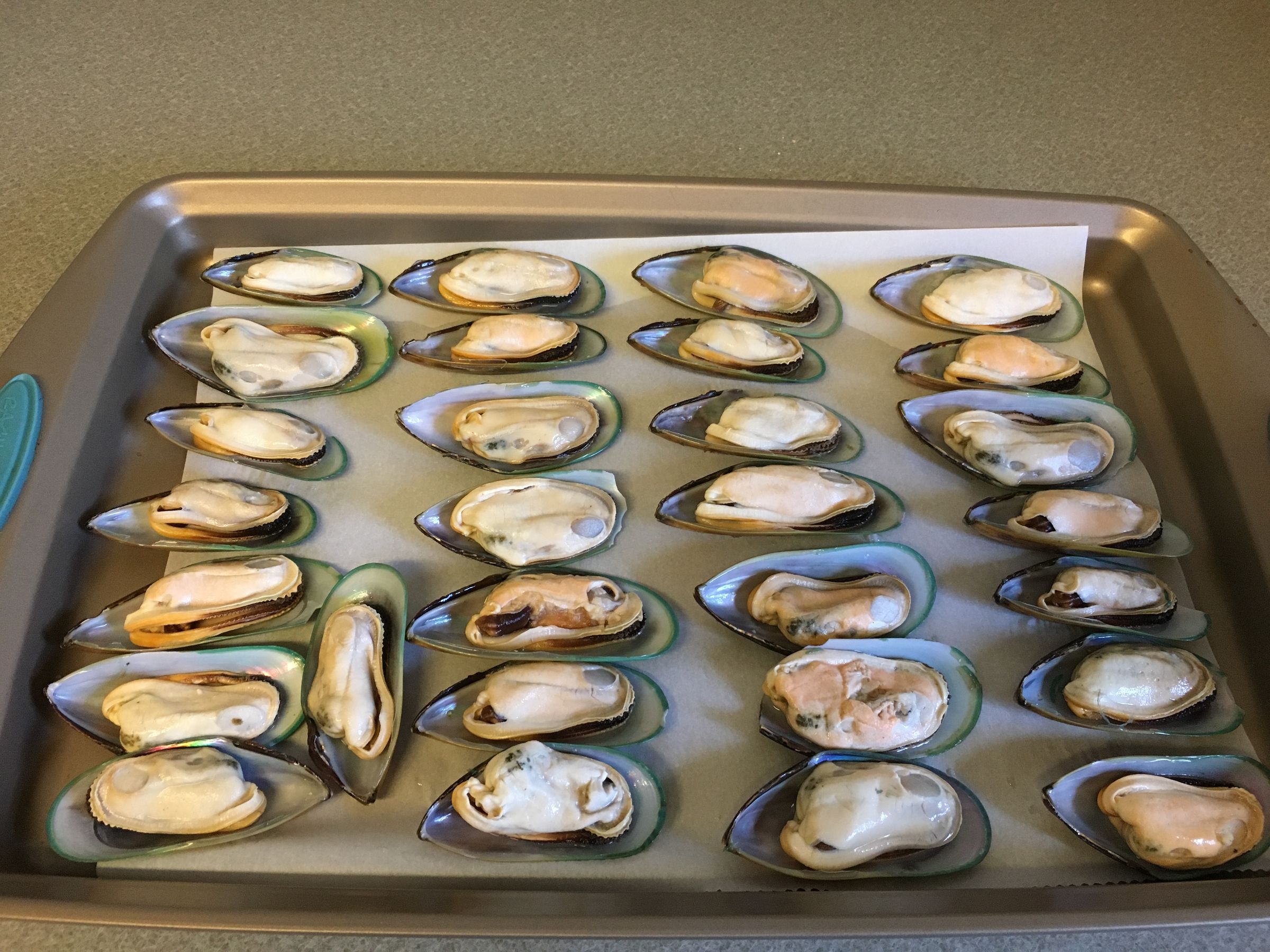 Green Shell Mussels With Garlic Butter Sauce : 6 Steps (with Pictures ...