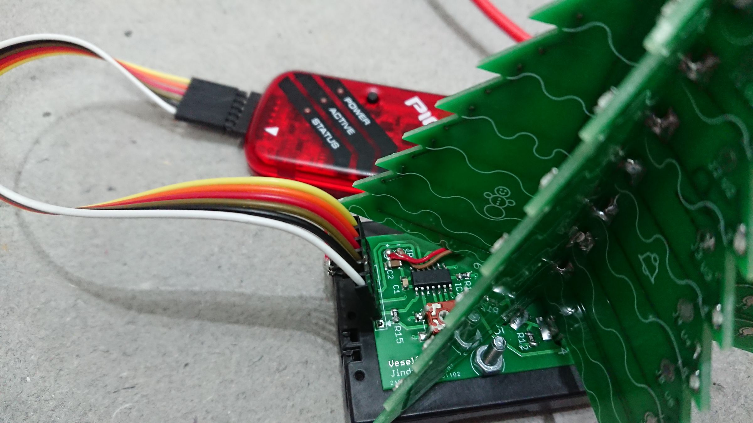 Charlieplexing Xmas Tree : 7 Steps (with Pictures) - Instructables