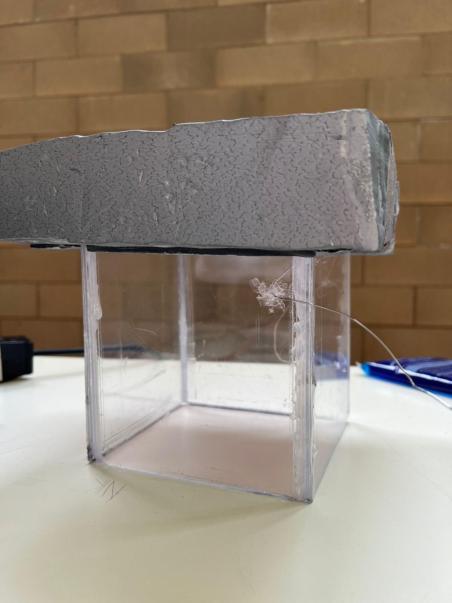DIY Dry Ice Free Cloud Chamber : 4 Steps - Instructables