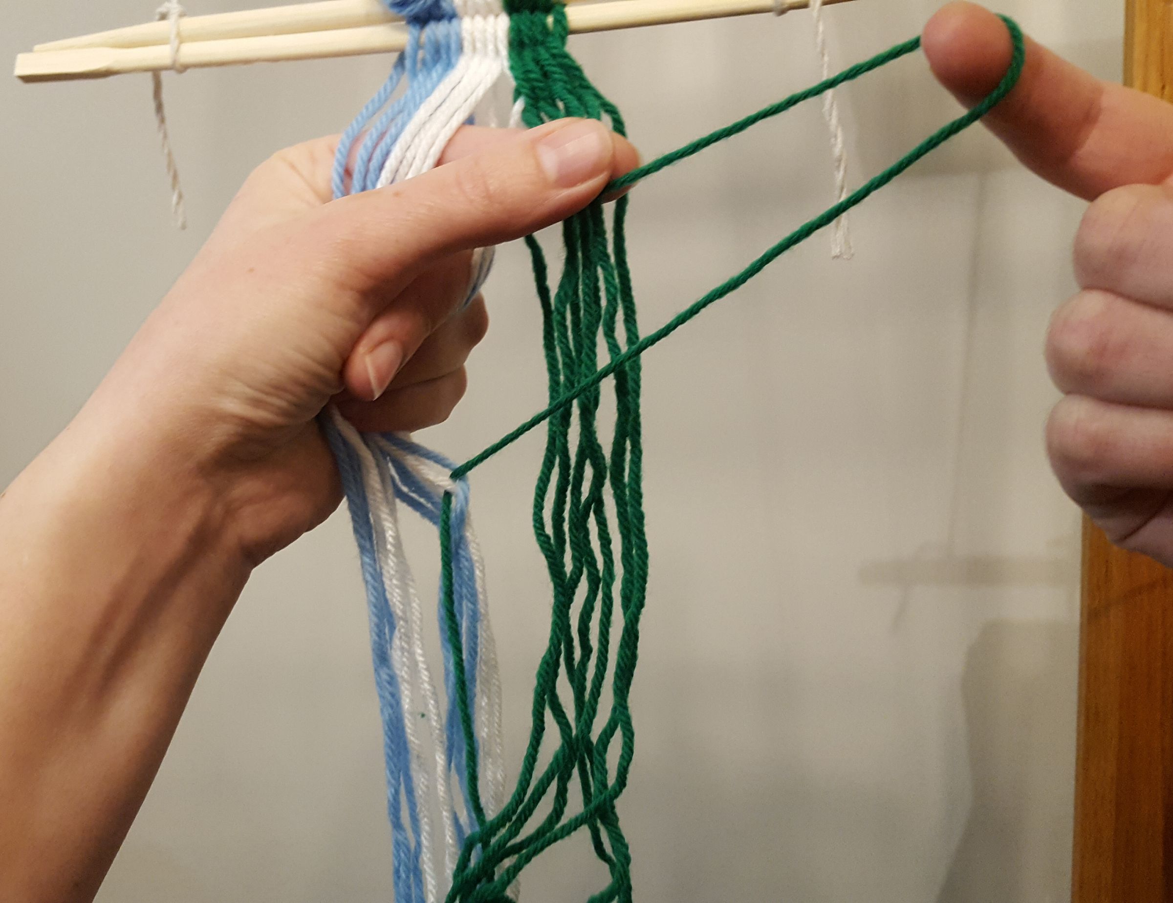 Colour Switching: Fingerweaving Vertical Stripes : 13 Steps (with ...
